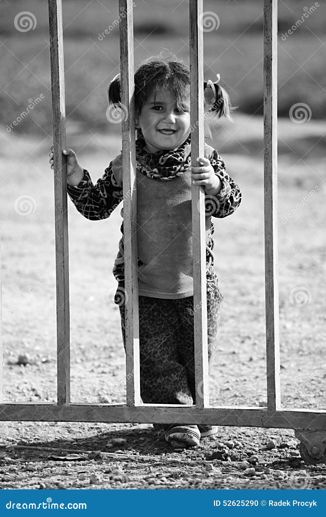 Les Gens Dans Le Camp De Réfugié Image éditorial Image Du Réfugié