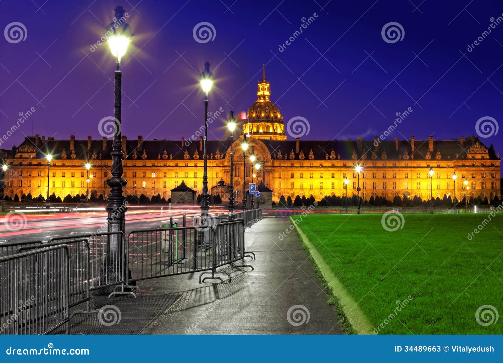 Les Invalides at night stock image. Image of french, darkness - 34489663