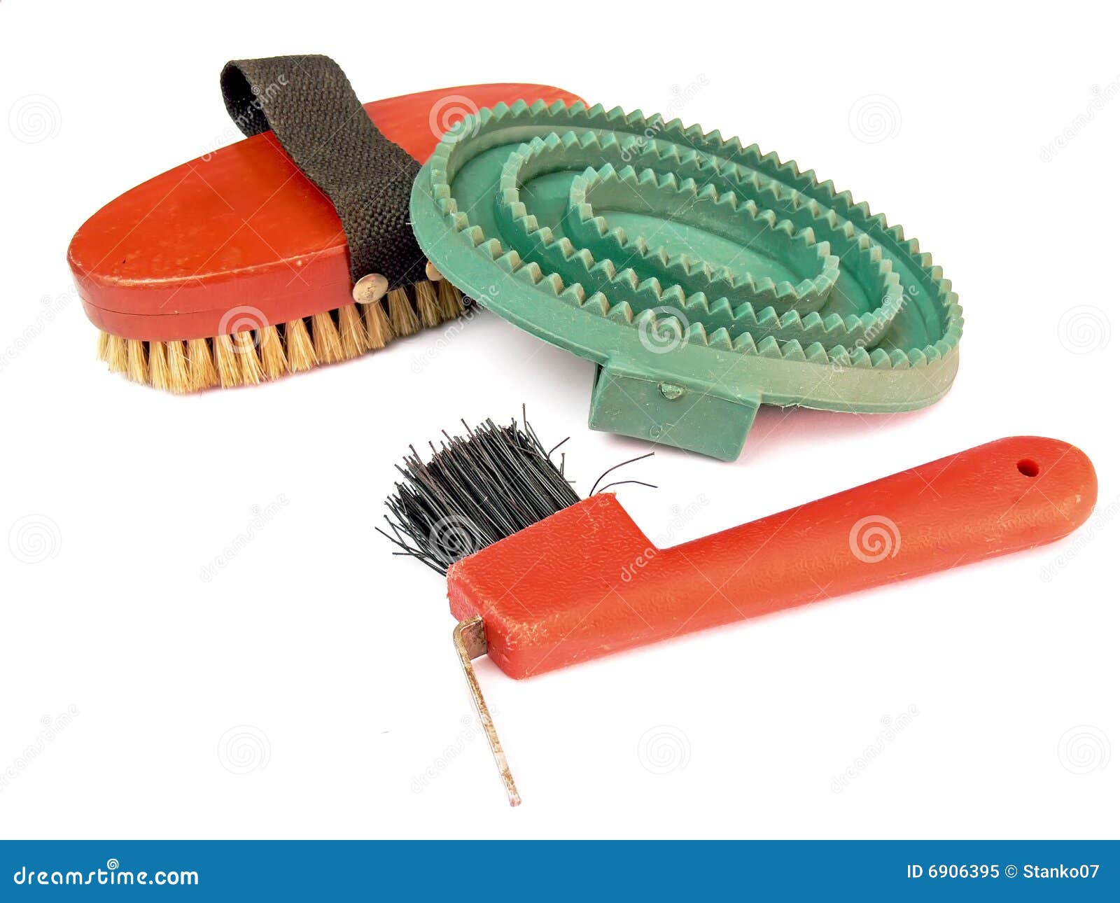 Les outils du cheval image stock. Image du peigne, beau - 6906395