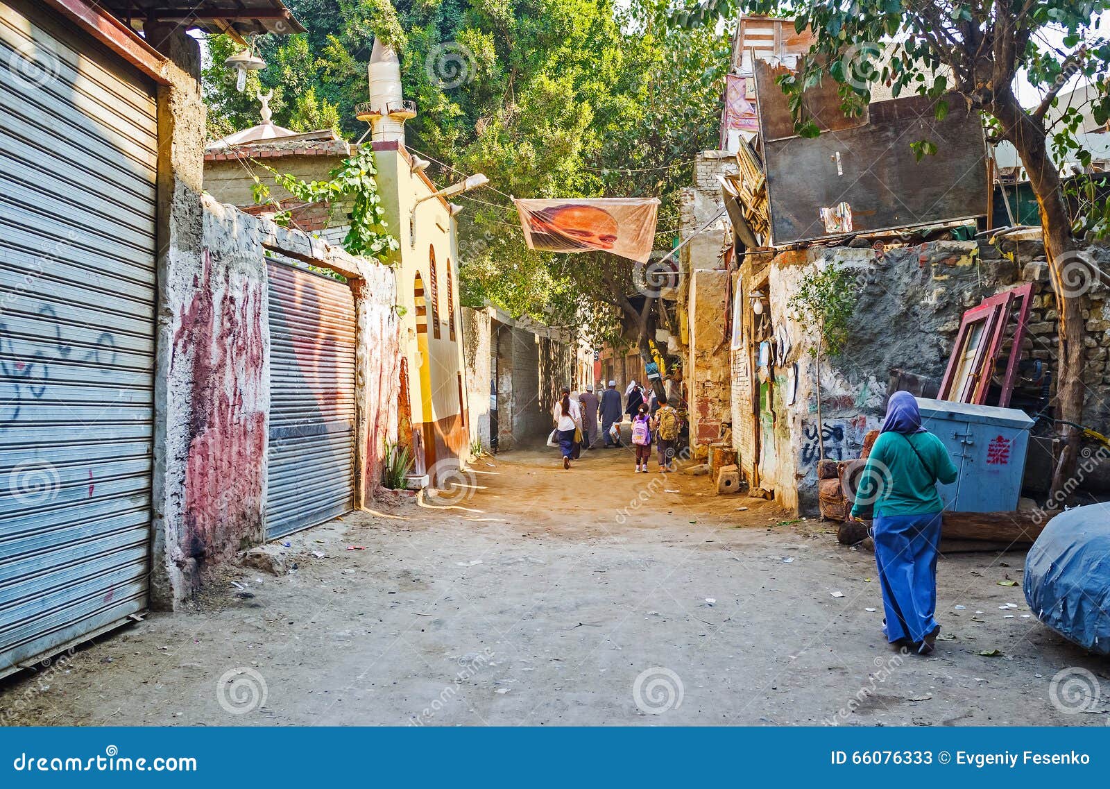 Les taudis du Caire photo stock éditorial. Image du musulmans - 66076333
