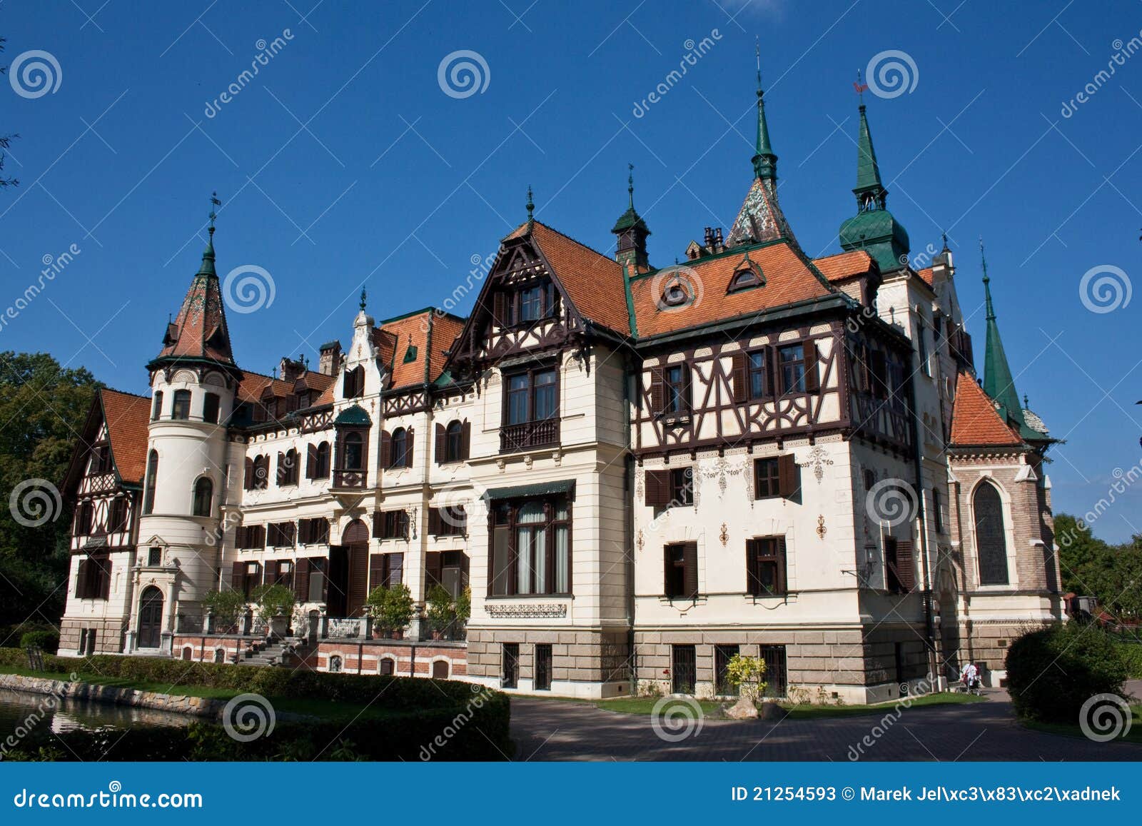 Lesna castle stock image. Image of czech, chacent, republic - 21254593