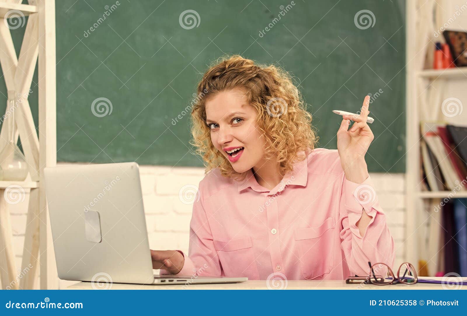 It Lesson with Computer.student Watching Education Tutorials on Digital ...