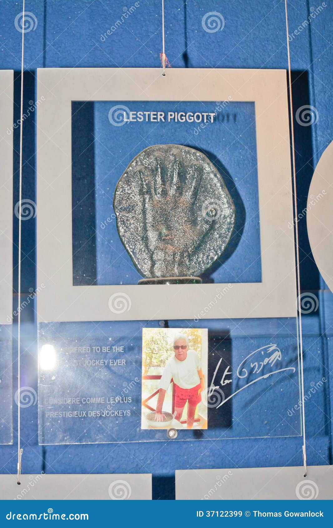 Lester Piggott Handprint imagen de archivo editorial. Imagen de caballo ...