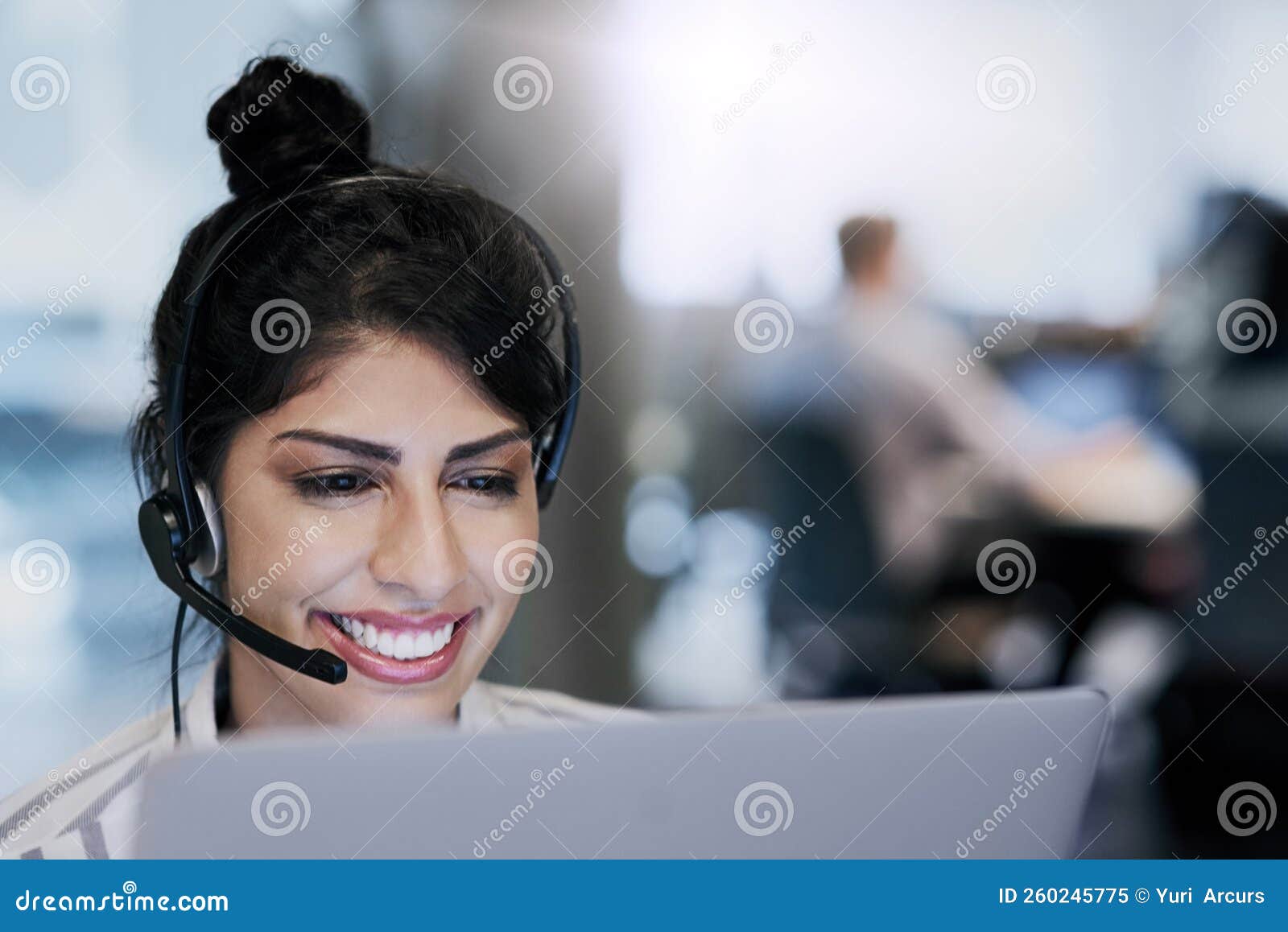 Let Us Help You Seamlessly Resolve Your Issues. a Young Call Centre ...