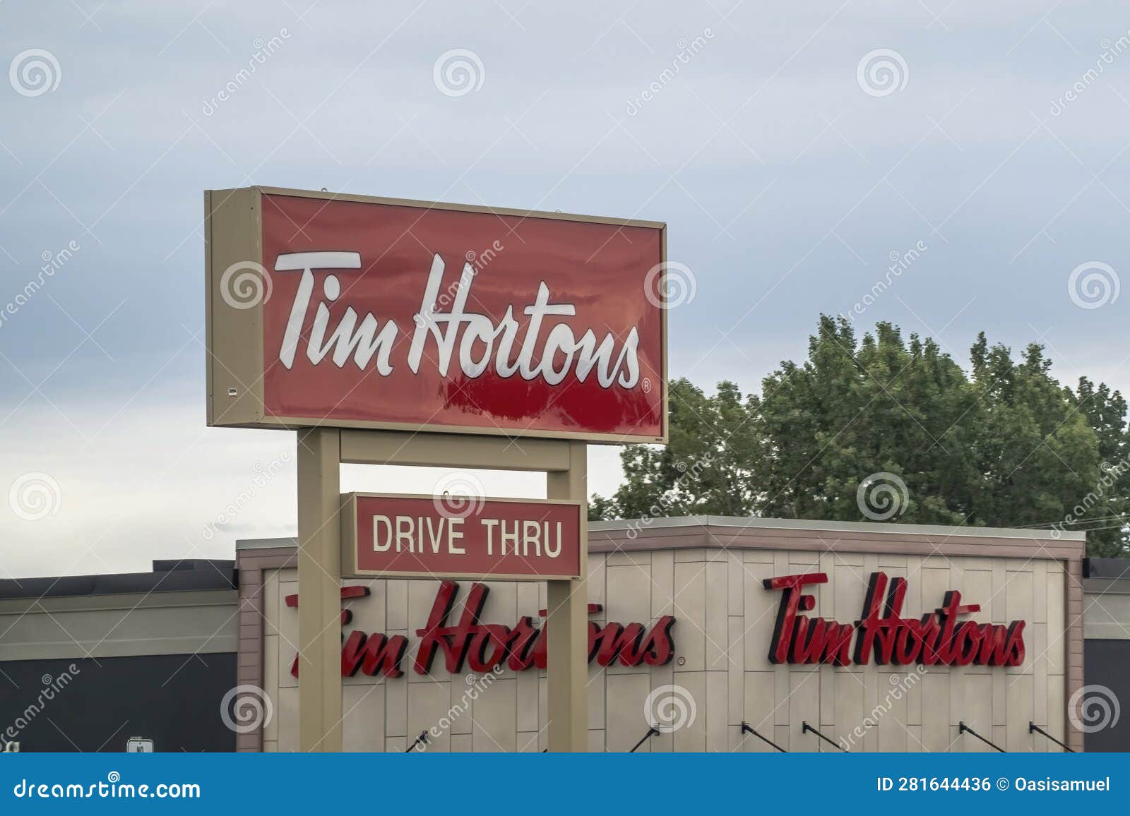 A Tim Hortons Coffee Shop Sign Editorial Photo - Image of place ...