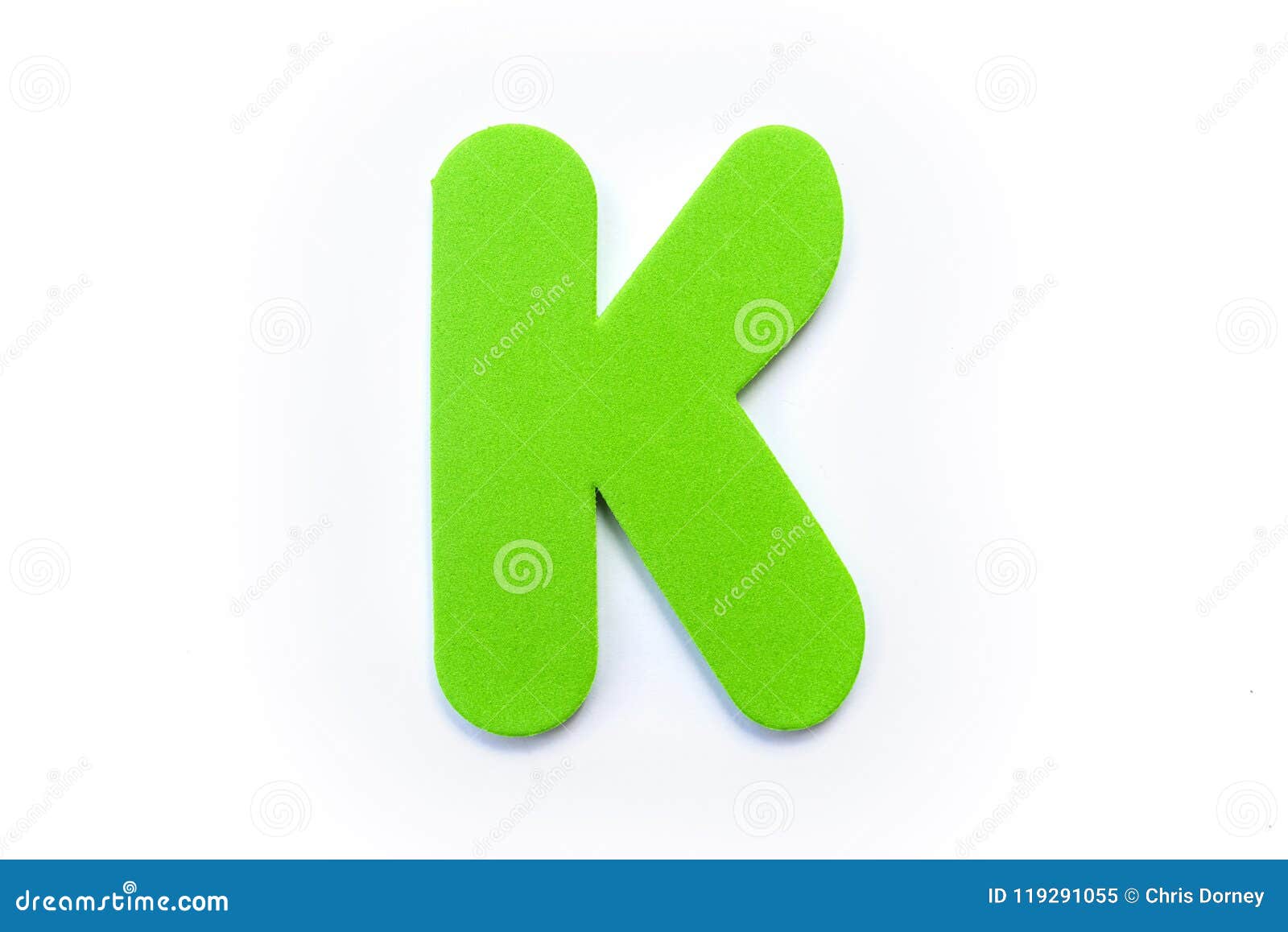 Letra verde K imagen de archivo. Imagen de brillante - 119291055