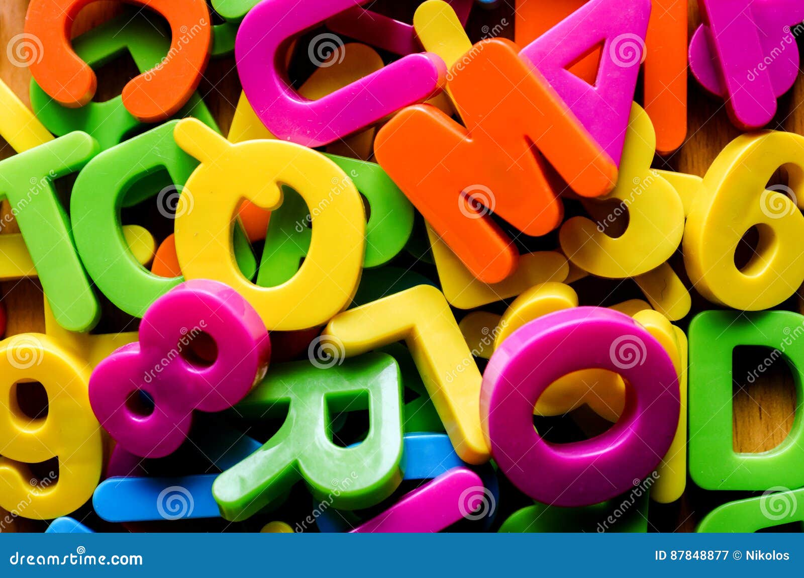 Letras Coloridas Do Alfabeto Imagem de Stock - Imagem de texto ...