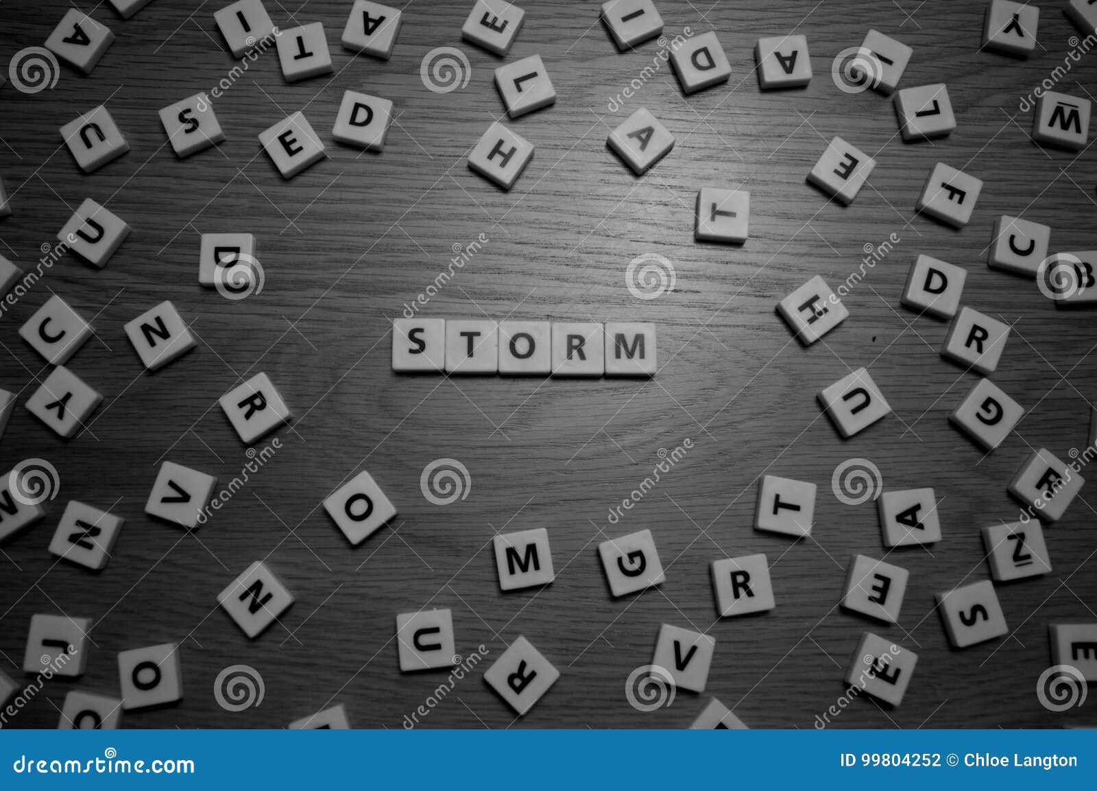 Letras de la tormenta foto de archivo. Imagen de alfabetos - 99804252