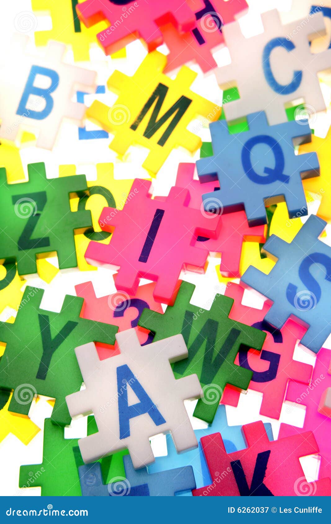 Letras E Números Do Alfabeto Imagem de Stock - Imagem de interior ...