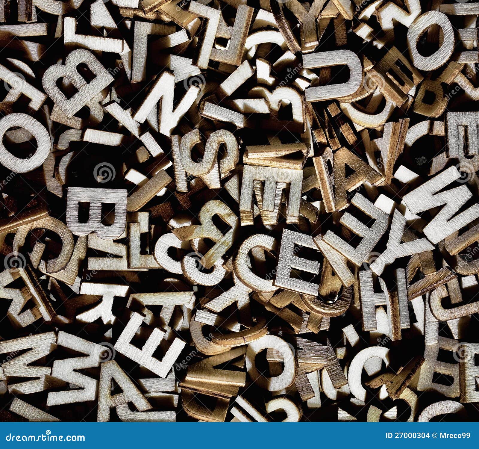 Letras Misturadas Feitas Da Madeira Foto de Stock - Imagem de madeira ...