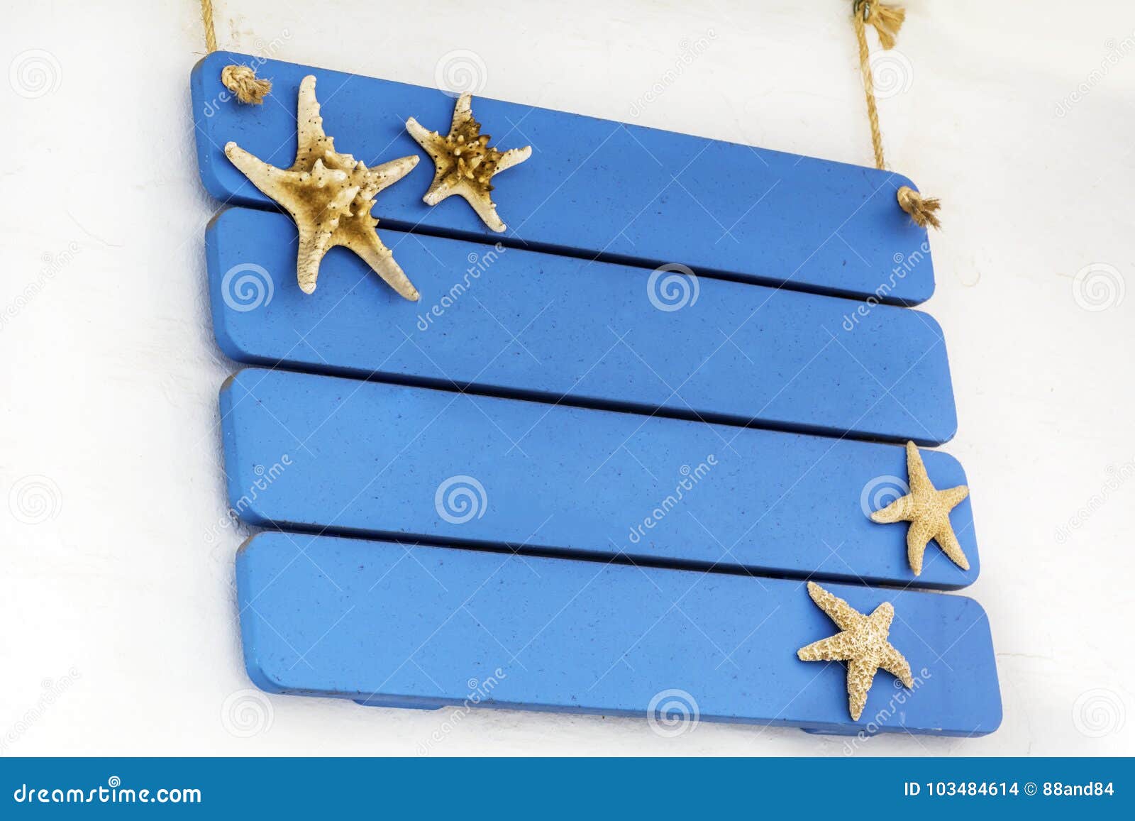 Letrero De Madera En Tablones Azules Foto de archivo - Imagen de azul ...