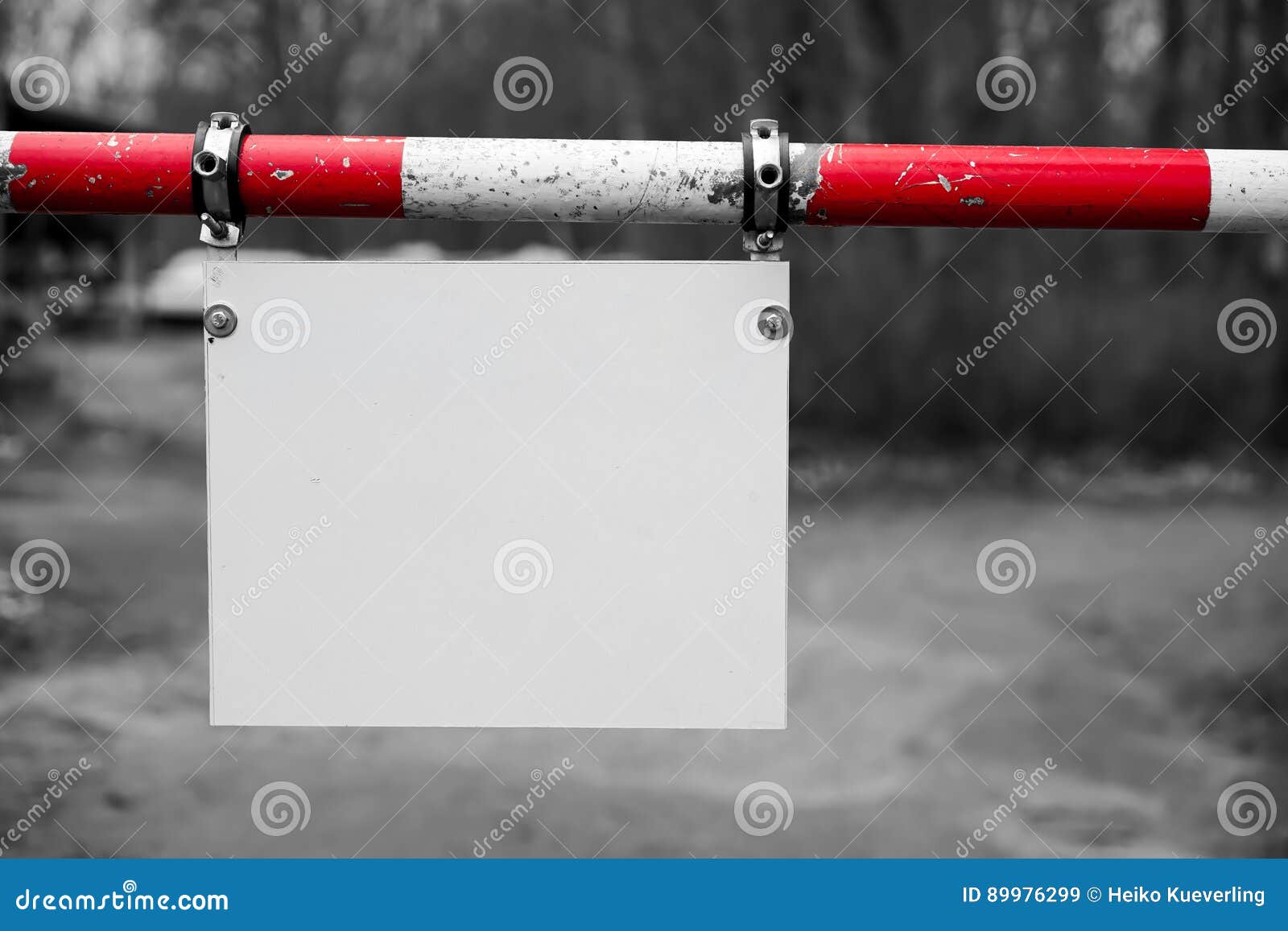 Letrero en blanco imagen de archivo. Imagen de puerta - 89976299