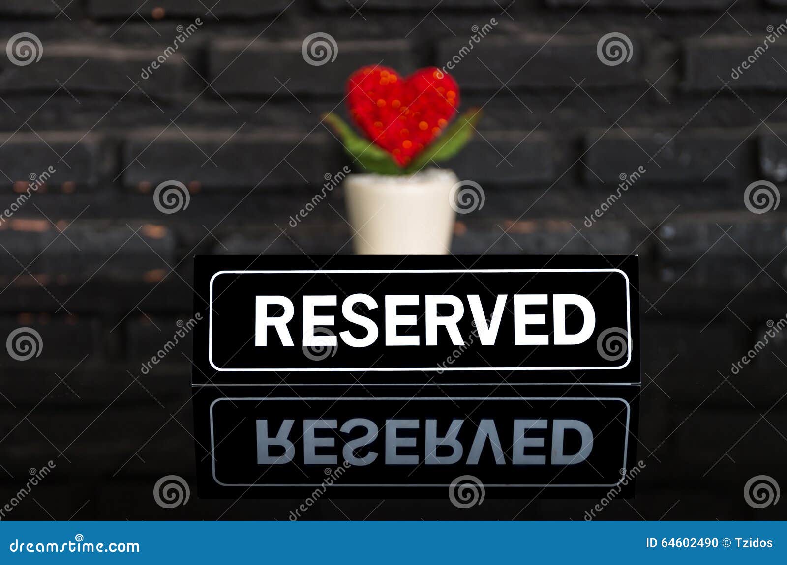 Letrero reservado foto de archivo. Imagen de retro, tarjeta - 64602490