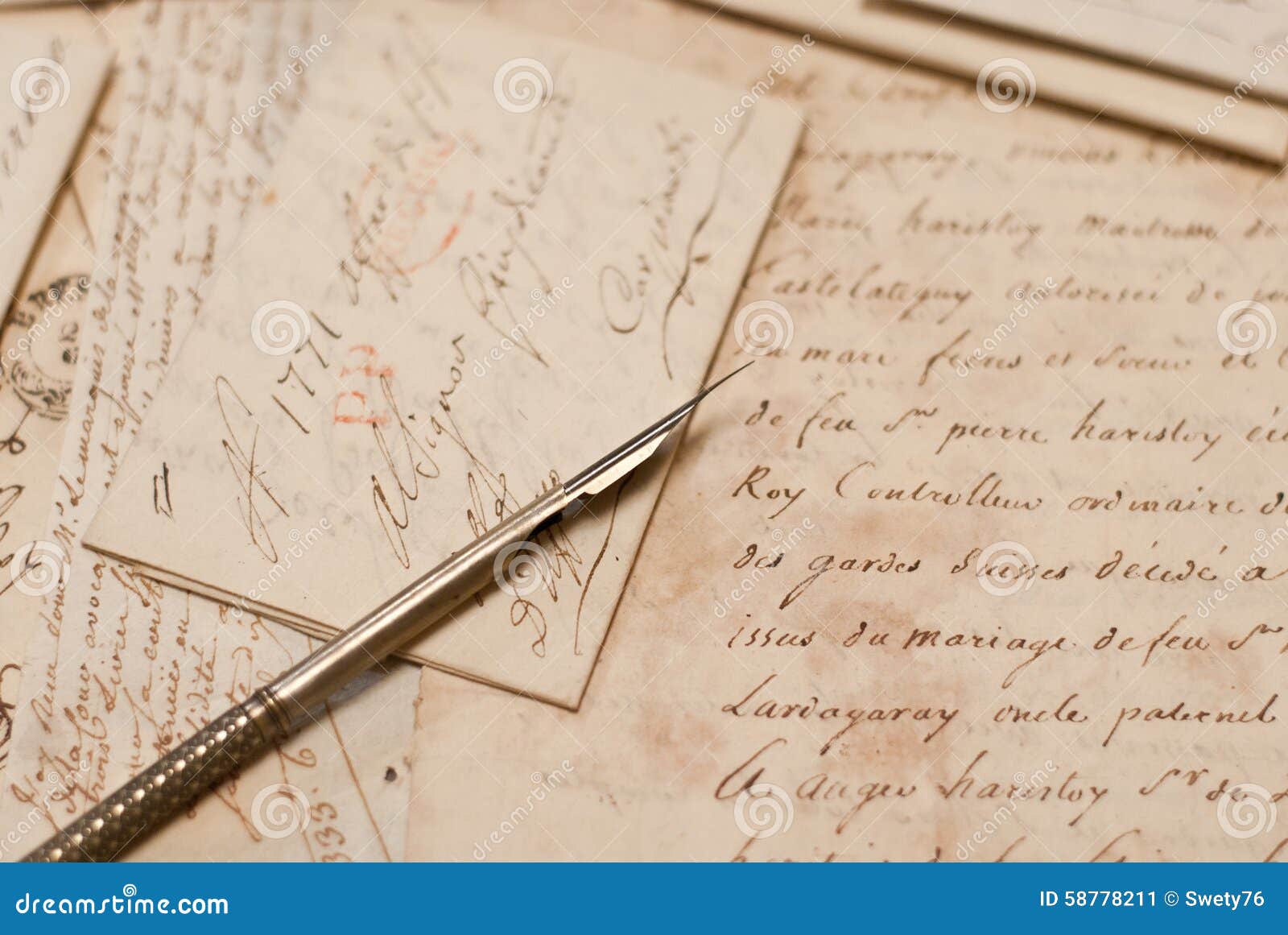 Lettere antiche immagine stock. Immagine di annata, lettere - 58778211