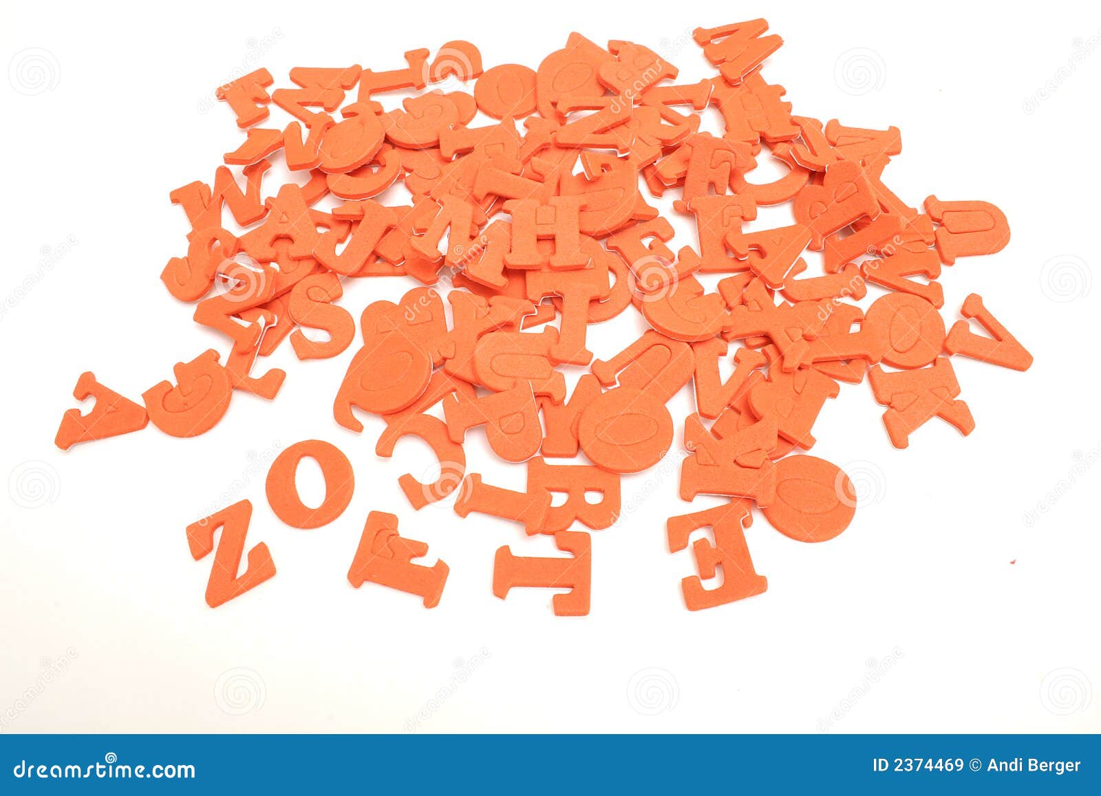 Lettere sparse immagine stock. Immagine di isolato, lettera - 2374469