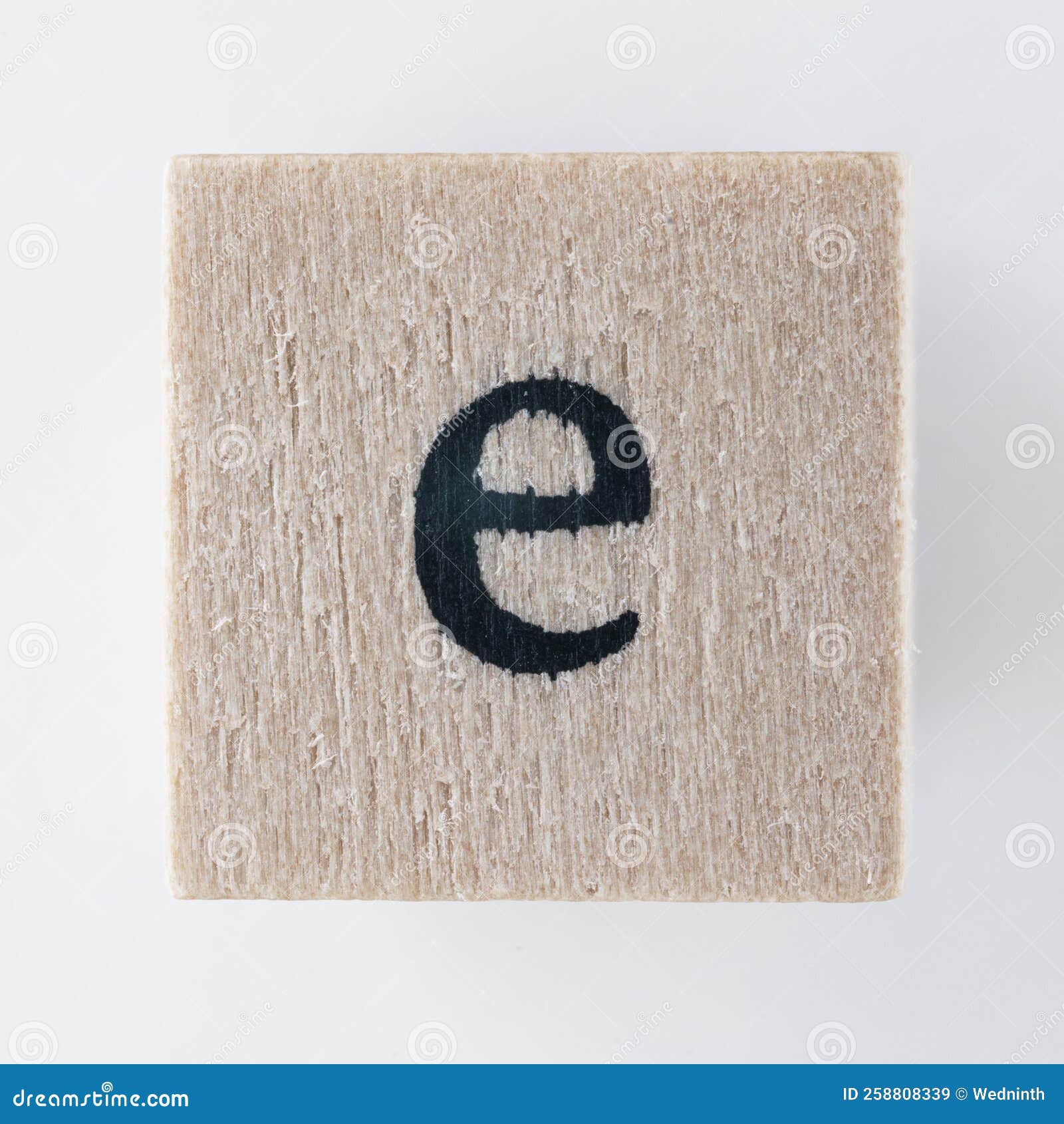 Lettre E Majuscule Alphabet Bois Photo Image stock - Image du bande ...