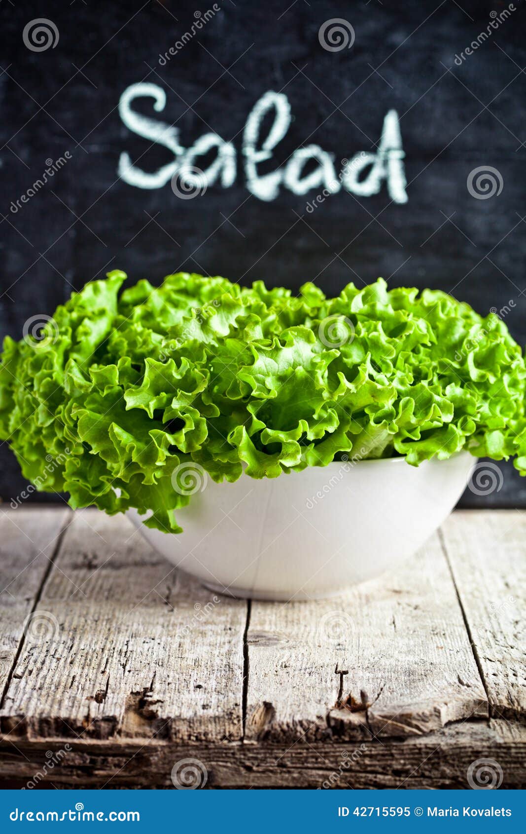 Lettuce salad in a bowl stock image. Image of produce - 42715595