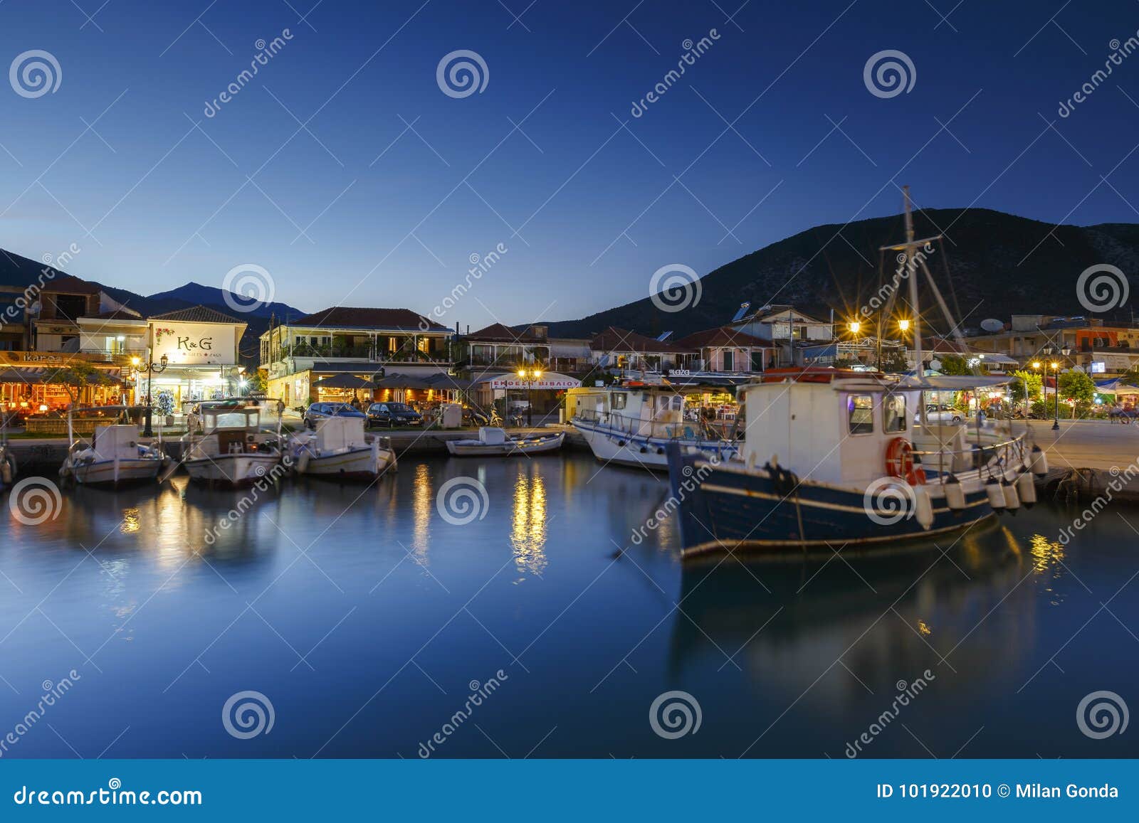 Leucade image éditorial. Image du horizontal, île, soirée - 101922010