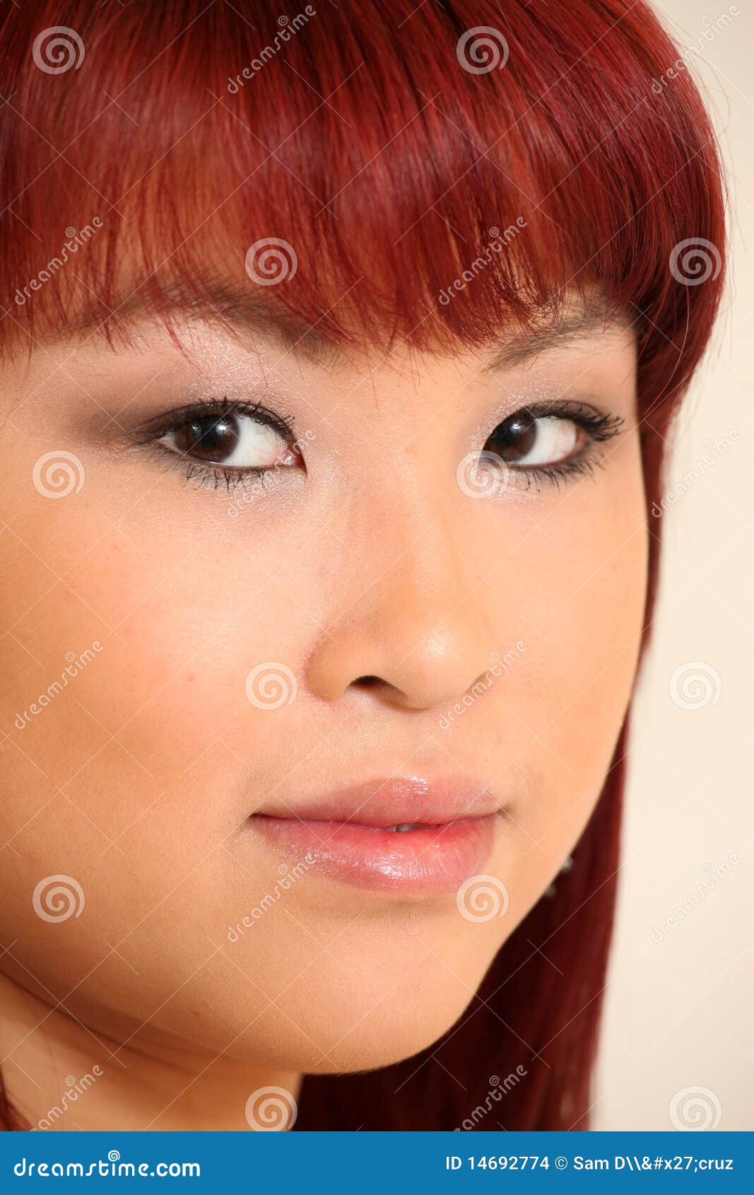 Leuk Aziatisch Meisje stock foto. Image of geverft, gezicht - 14692774