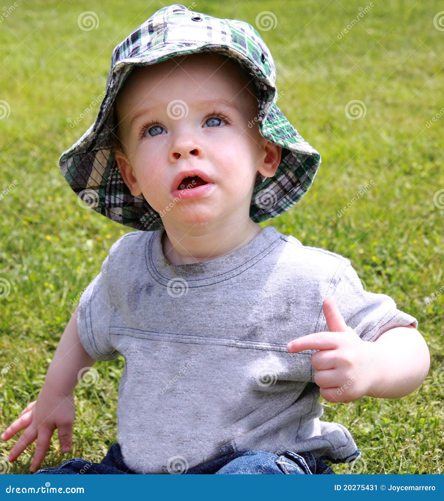 Leuke Jongen in De Hoed Van De Zon Stock Afbeelding - Image of ogen ...