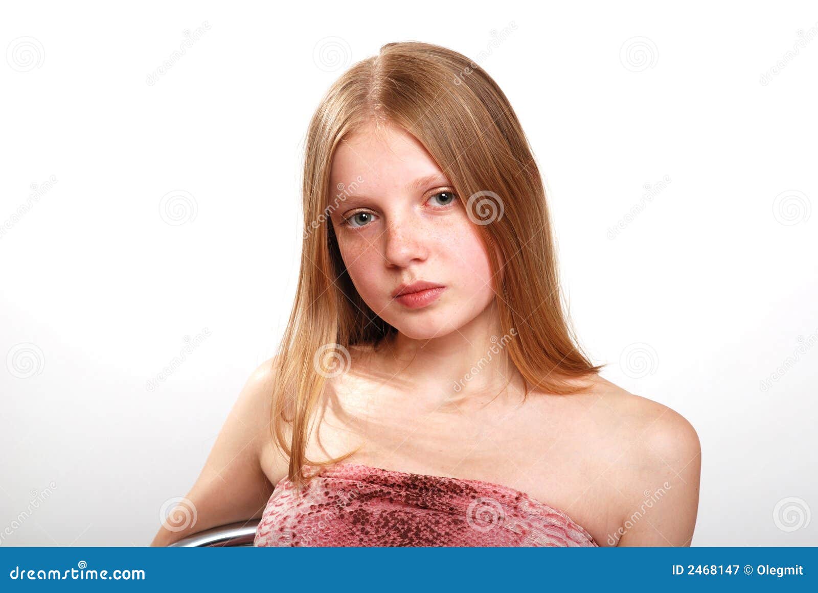 Leuke Vrouwelijke Tiener Stock Afbeelding Image Of Overwegen 2468147