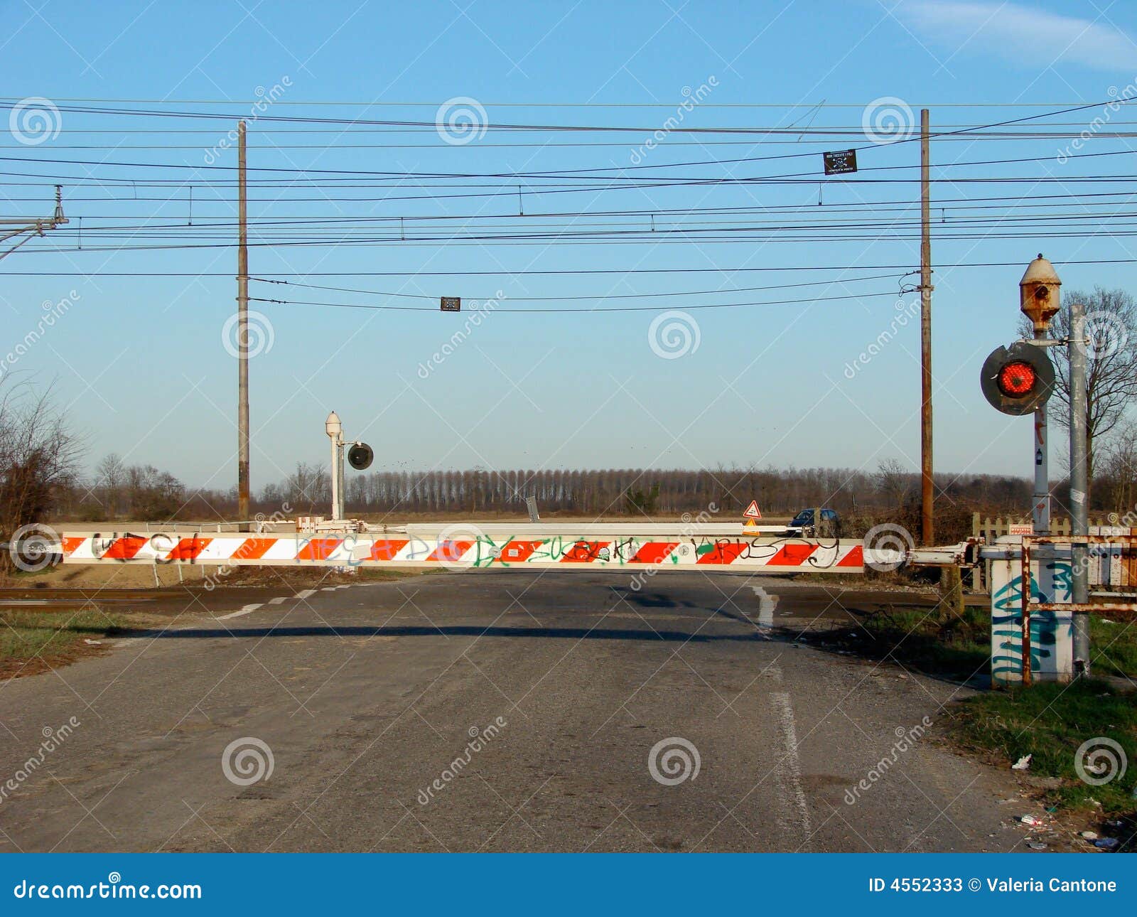 Level crossing stock image. Image of italy, stop, transportation - 4552333