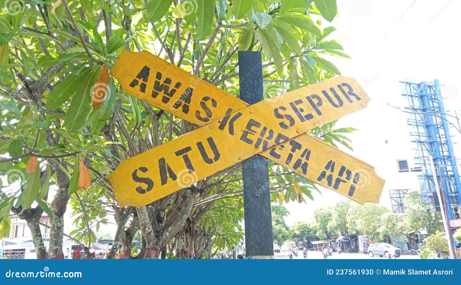 Level crossing road sign stock photo. Image of crossing - 237561930