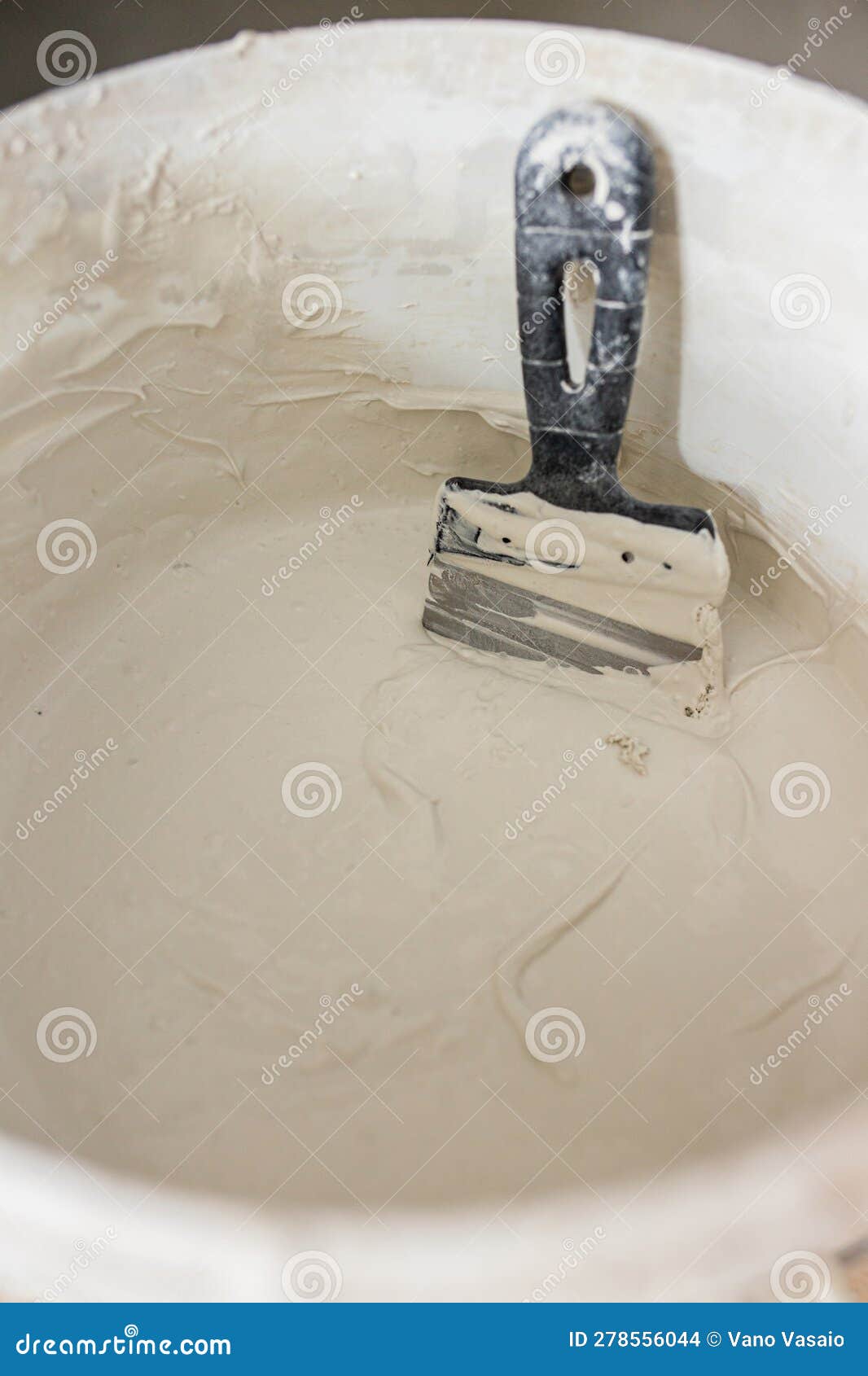 Leveling the Walls with White Putty Stock Photo - Image of knife ...