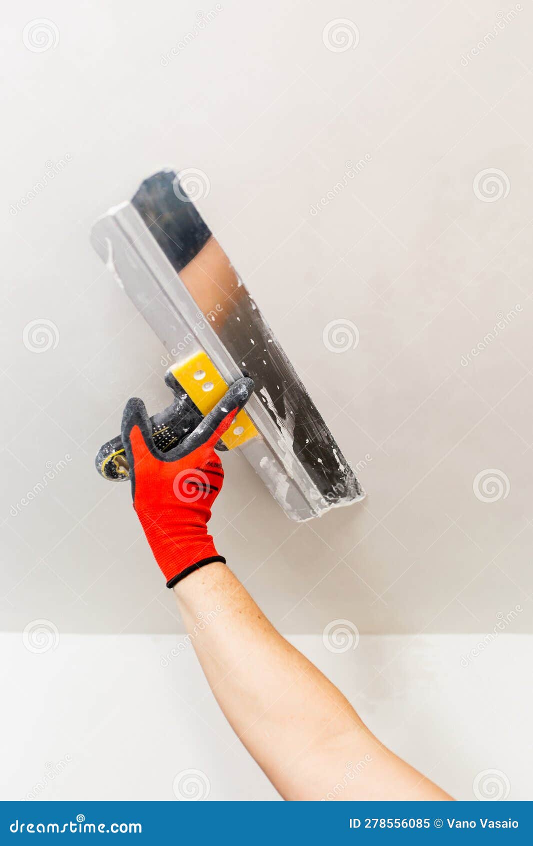 Leveling the Walls with White Putty Stock Image - Image of plaster ...