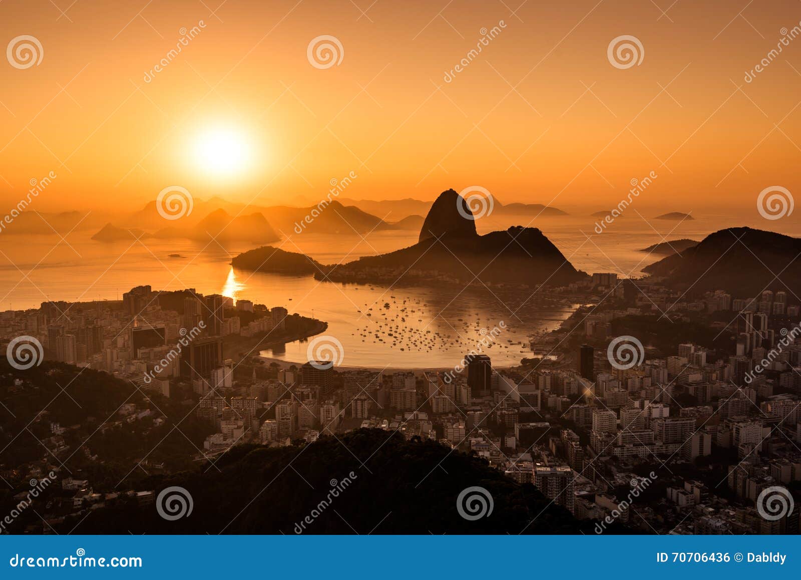 Lever De Soleil En Rio De Janeiro Photo stock - Image du nature ...