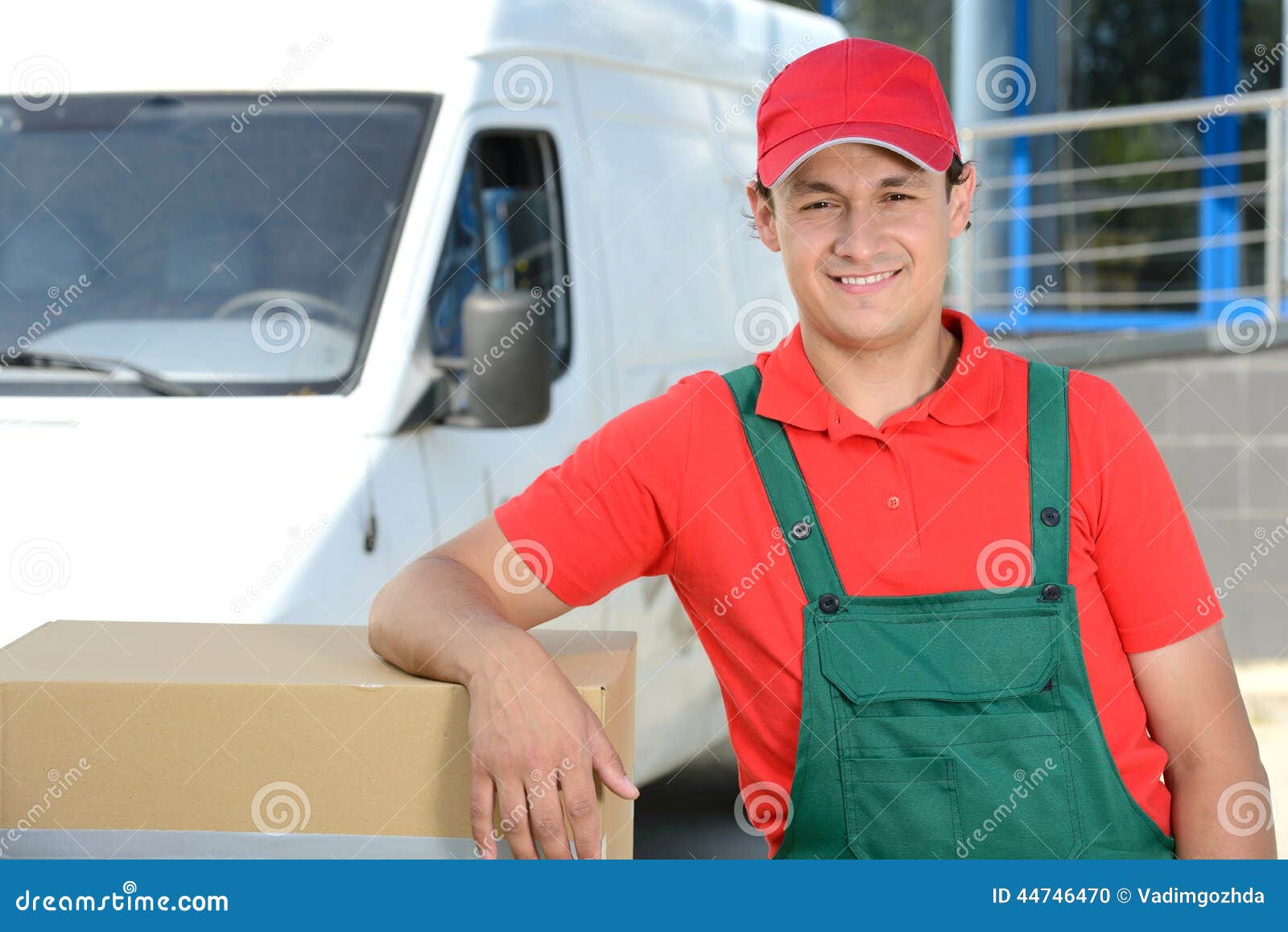 Leverans arkivfoto. Bild av leverans, flyttare, folk - 44746470