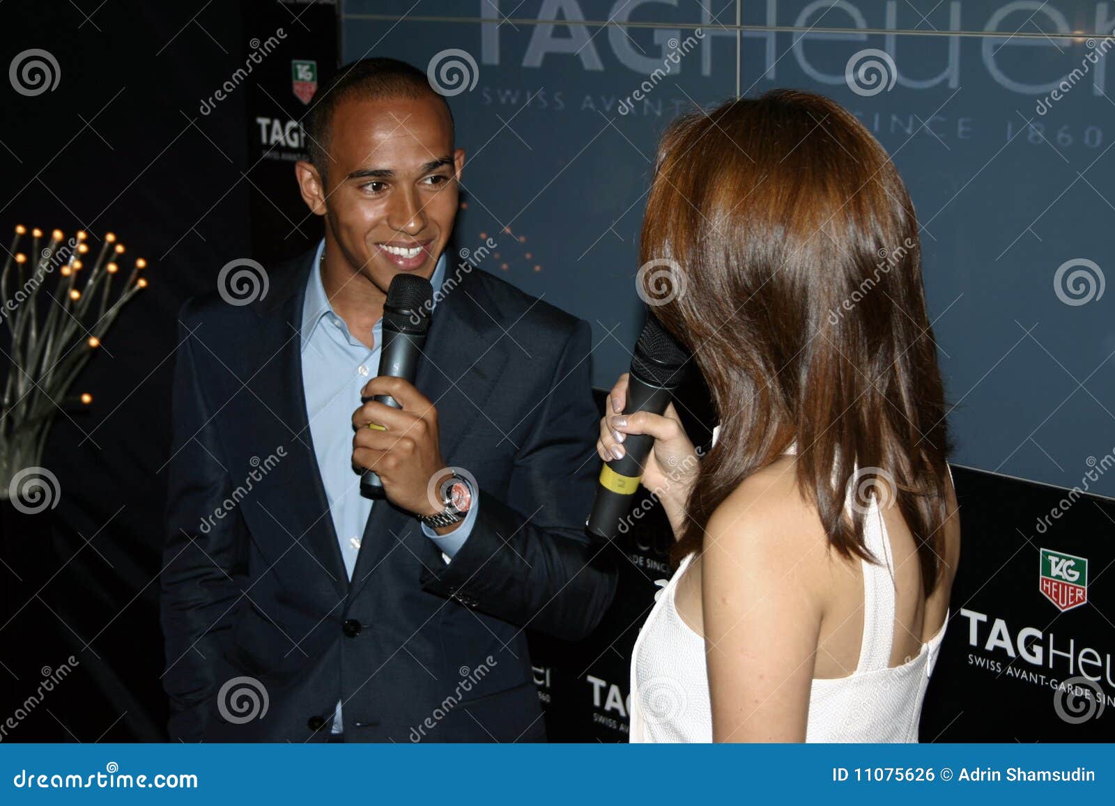 Lewis Hamilton foto editorial. Imagen de sonriente, controlador - 11075626