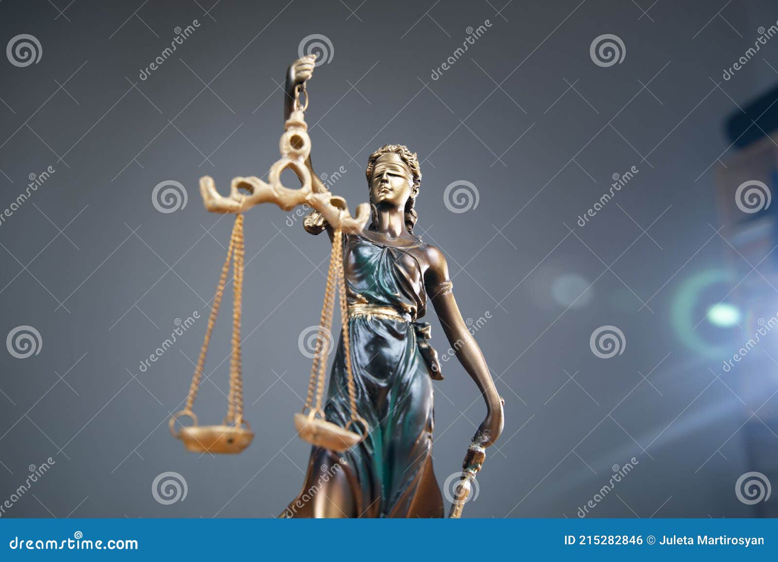 Ley Concepto Estatua De Dama Justicia Con Escalas De Justicia Foto De