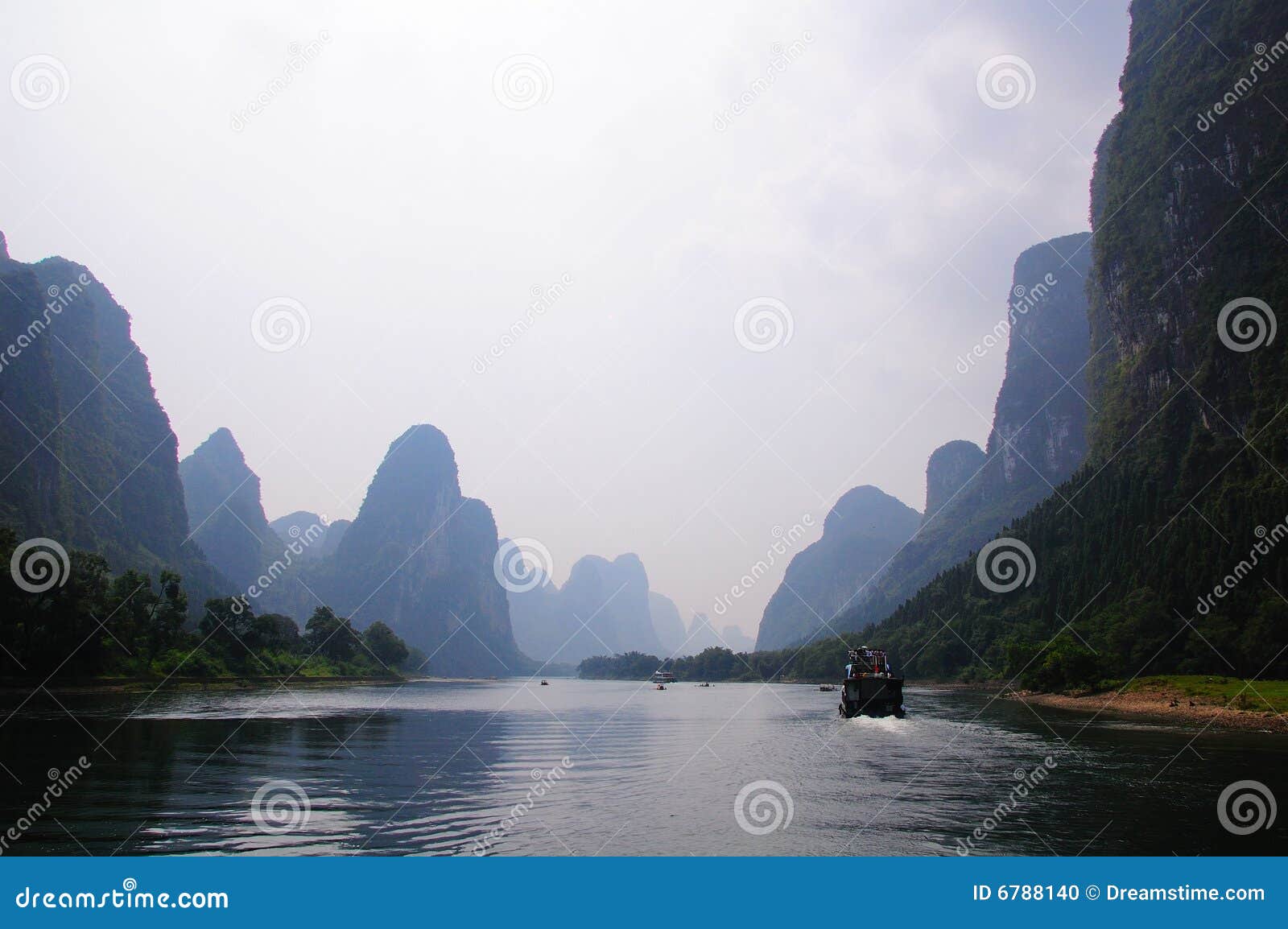 Li Jiang River stock photo. Image of boat, jiang, river - 6788140
