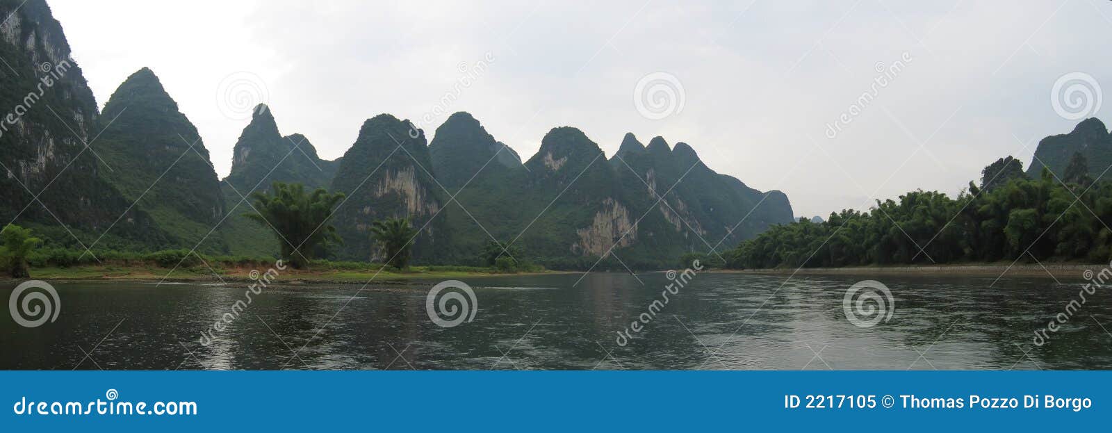 Li Jiang River and Its Mounts Stock Image - Image of landscape, cloudy ...