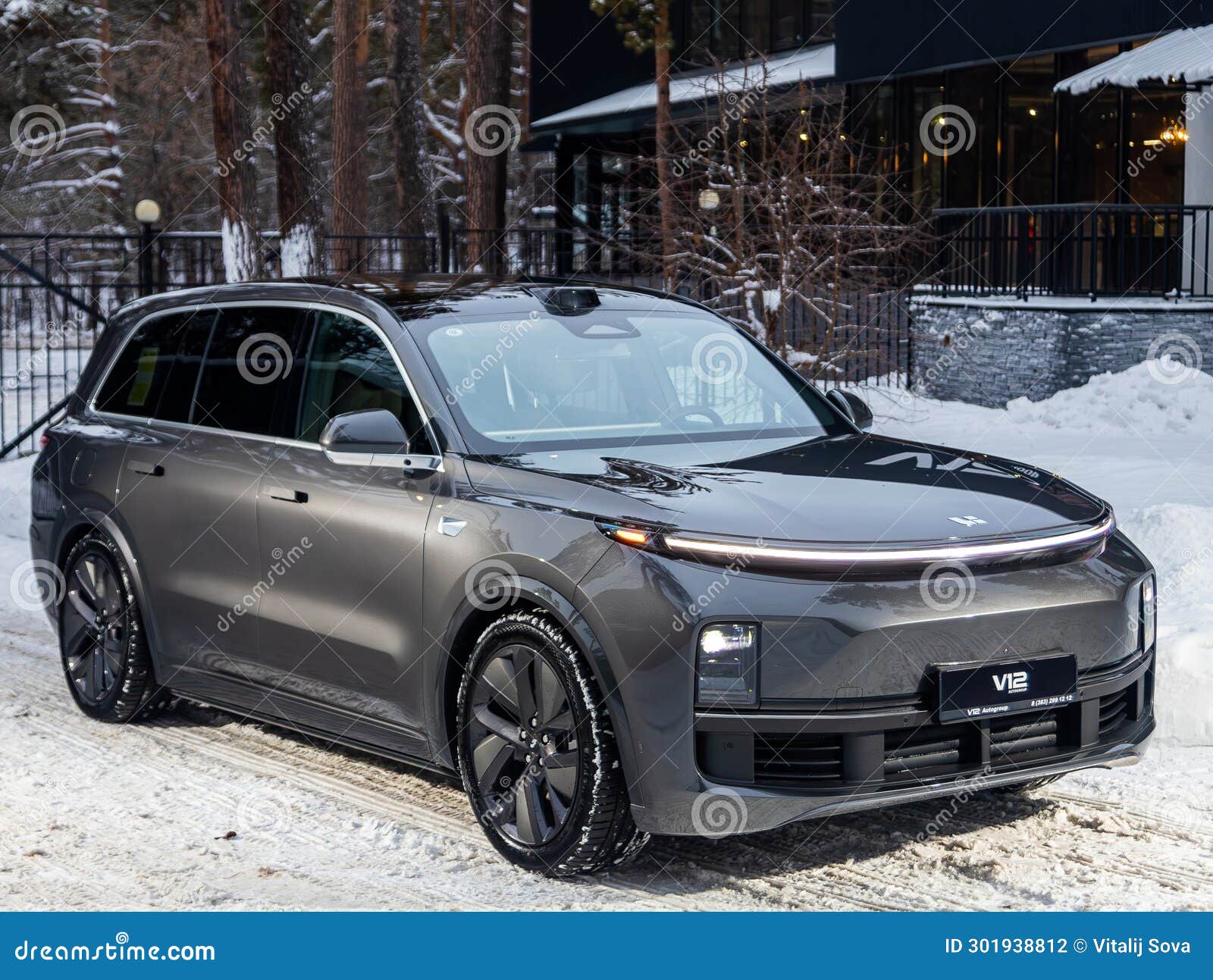 LI L9 editorial photography. Image of energy, crossover - 301938812