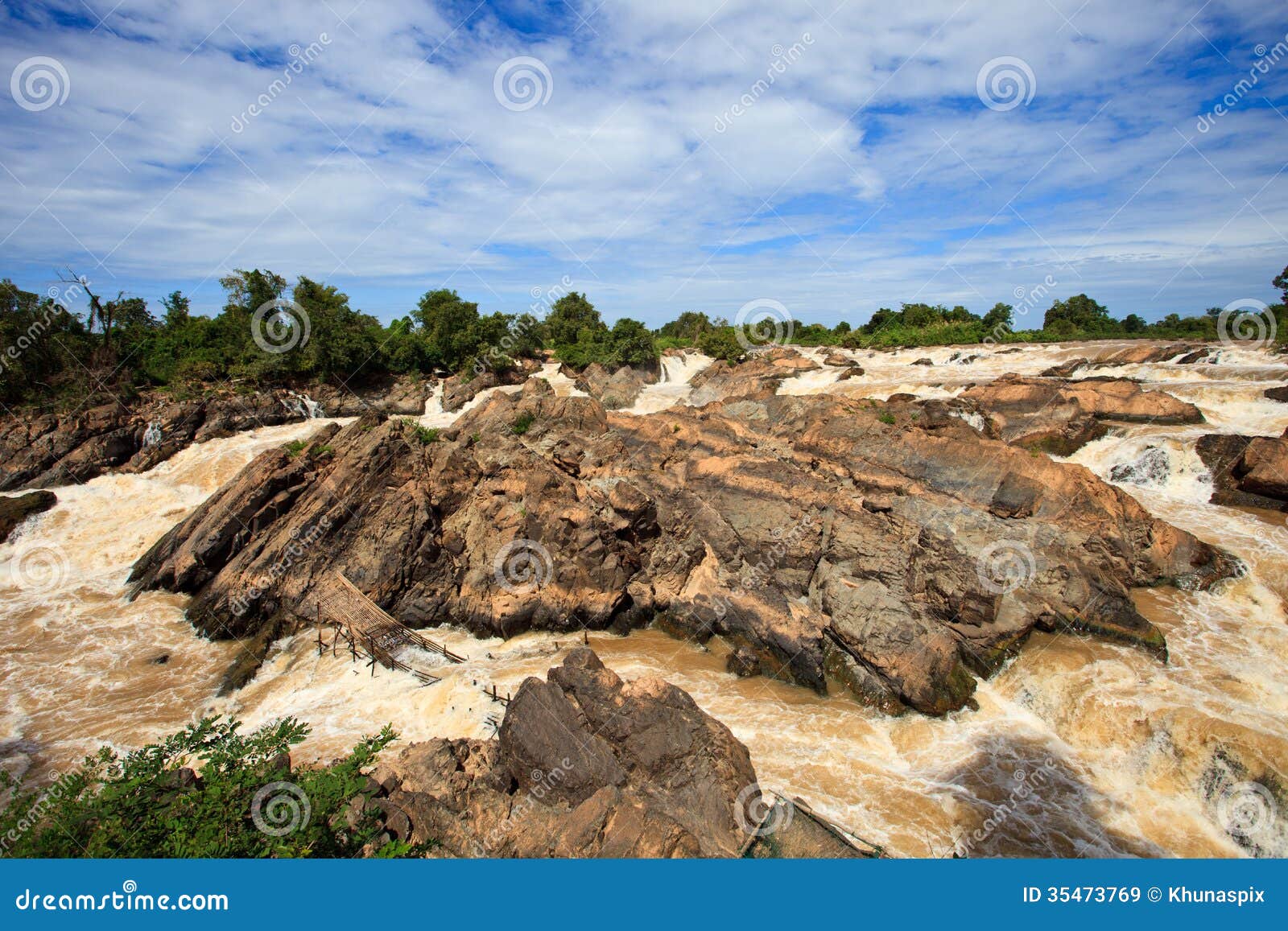 Li Phi Fall Turbulent Flow in Mekong River Stock Image - Image of great ...