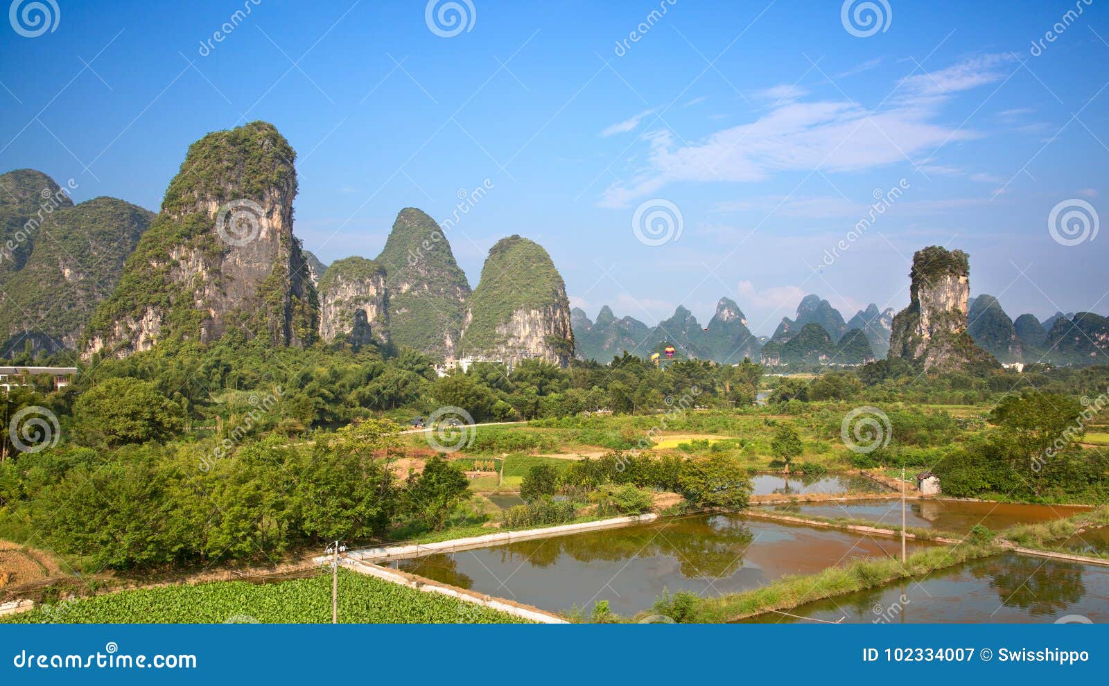 Li River imagem de stock. Imagem de tropical, ensolarado - 102334007