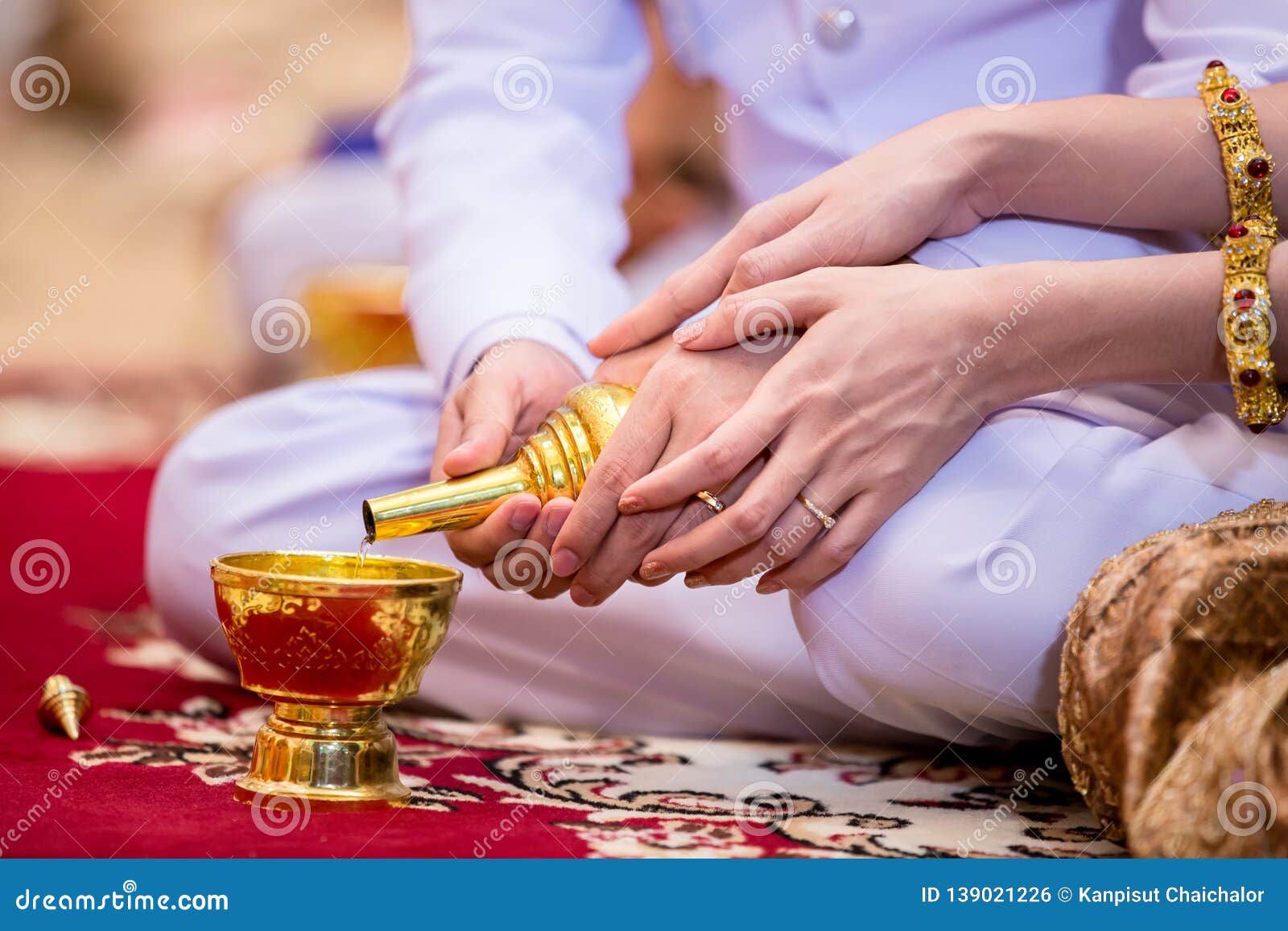 Libation, Thai Engagement, Pour Water in Thai Wedding, Stock Photo ...