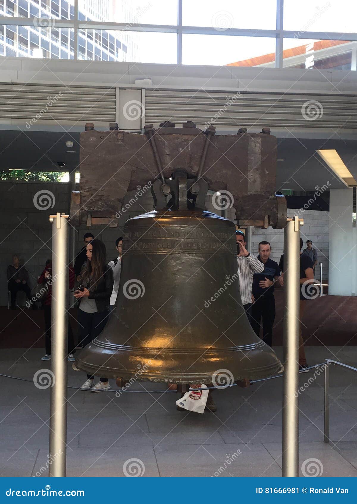 Liberty bell editorial photo. Image of freedom, philladelphia - 81666981