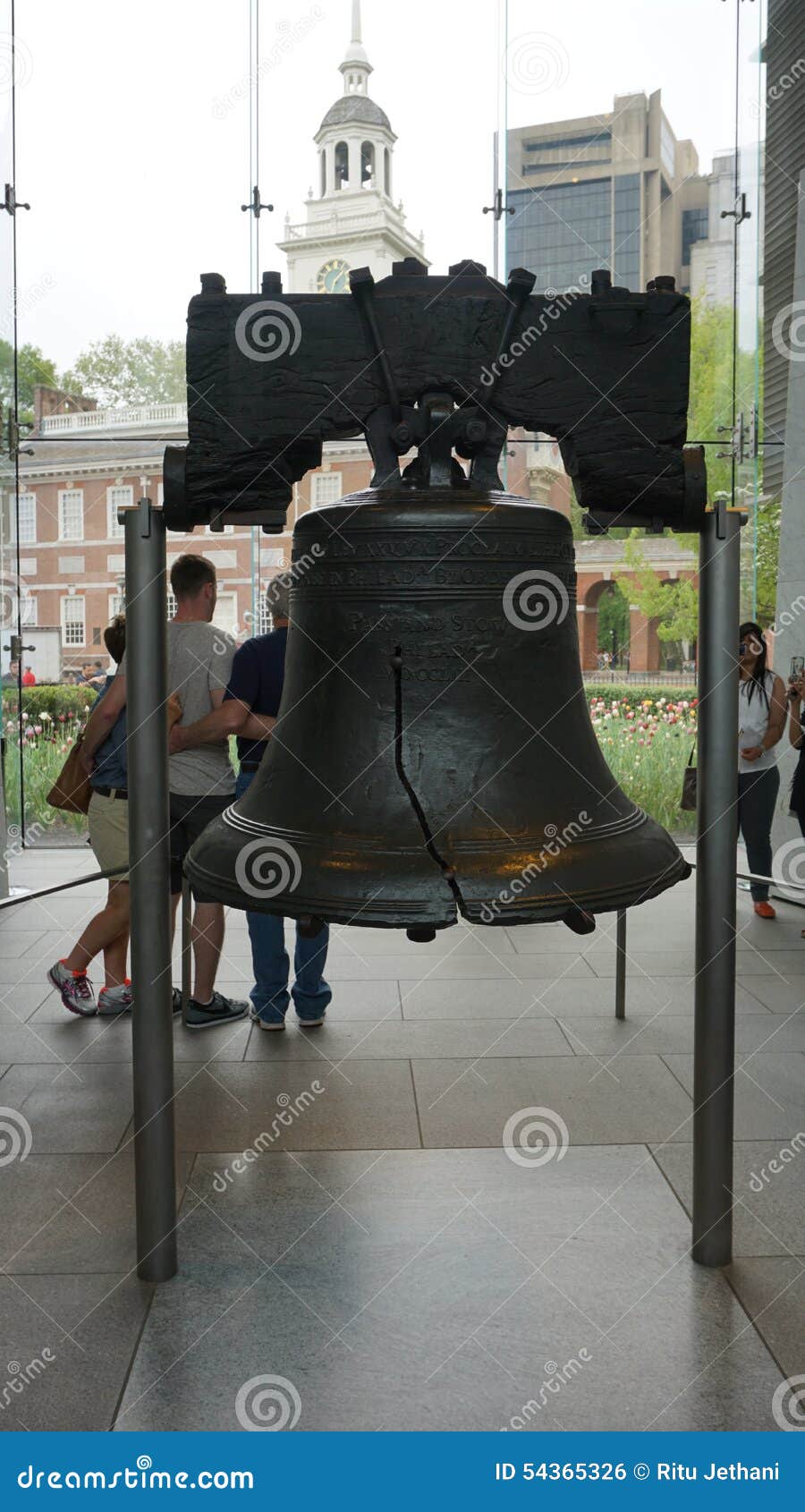 The Liberty Bell in Philadelphia Editorial Photo - Image of park, glory ...