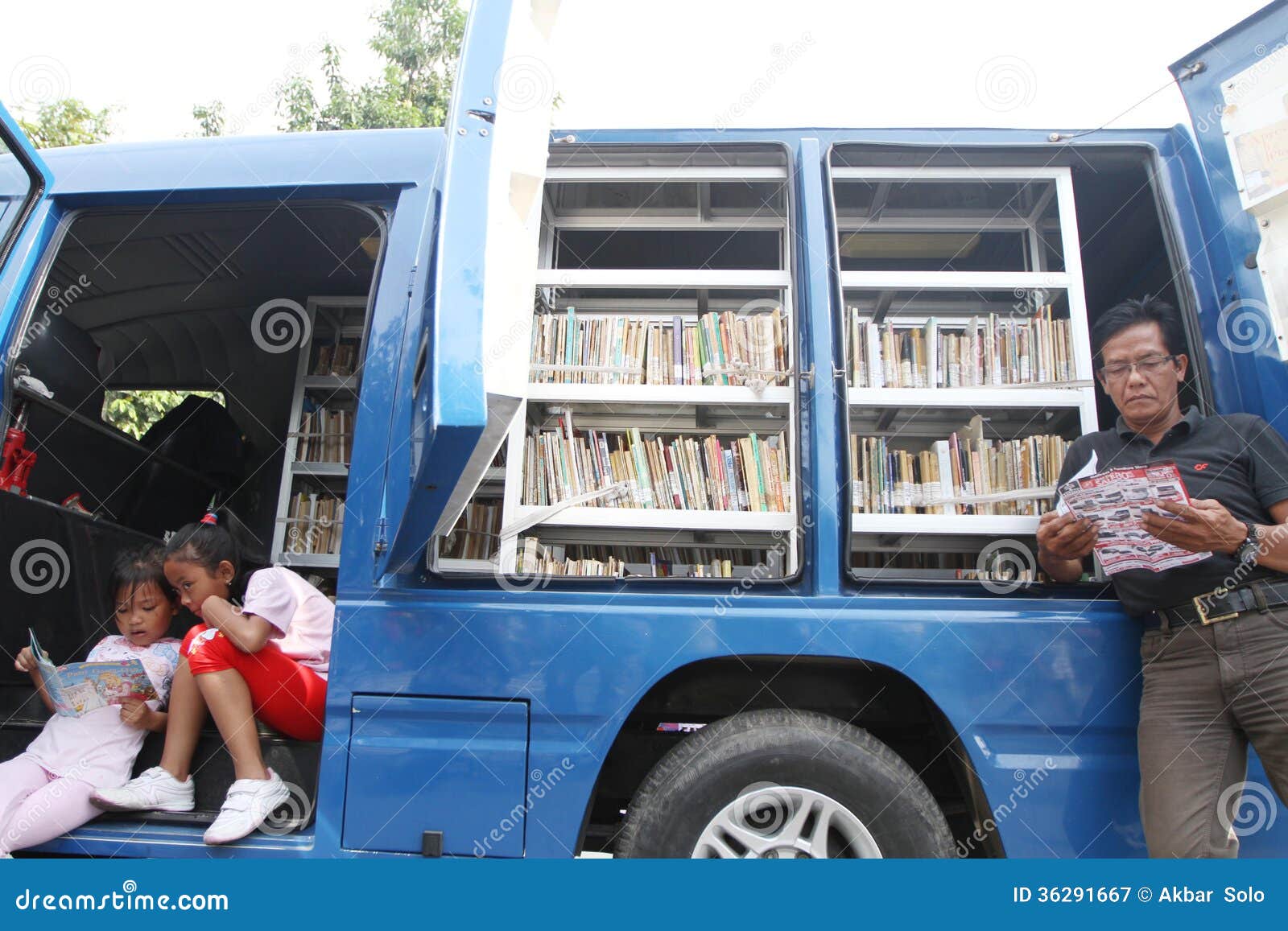 Library car editorial photography. Image of indonesia - 36291667