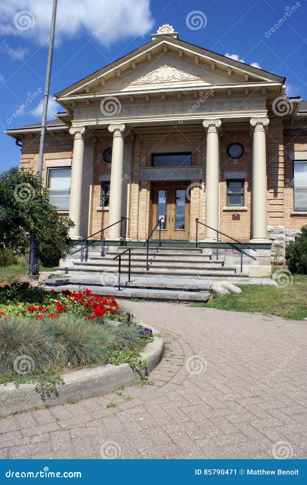 Library Exterior View stock image. Image of architectural - 85790471