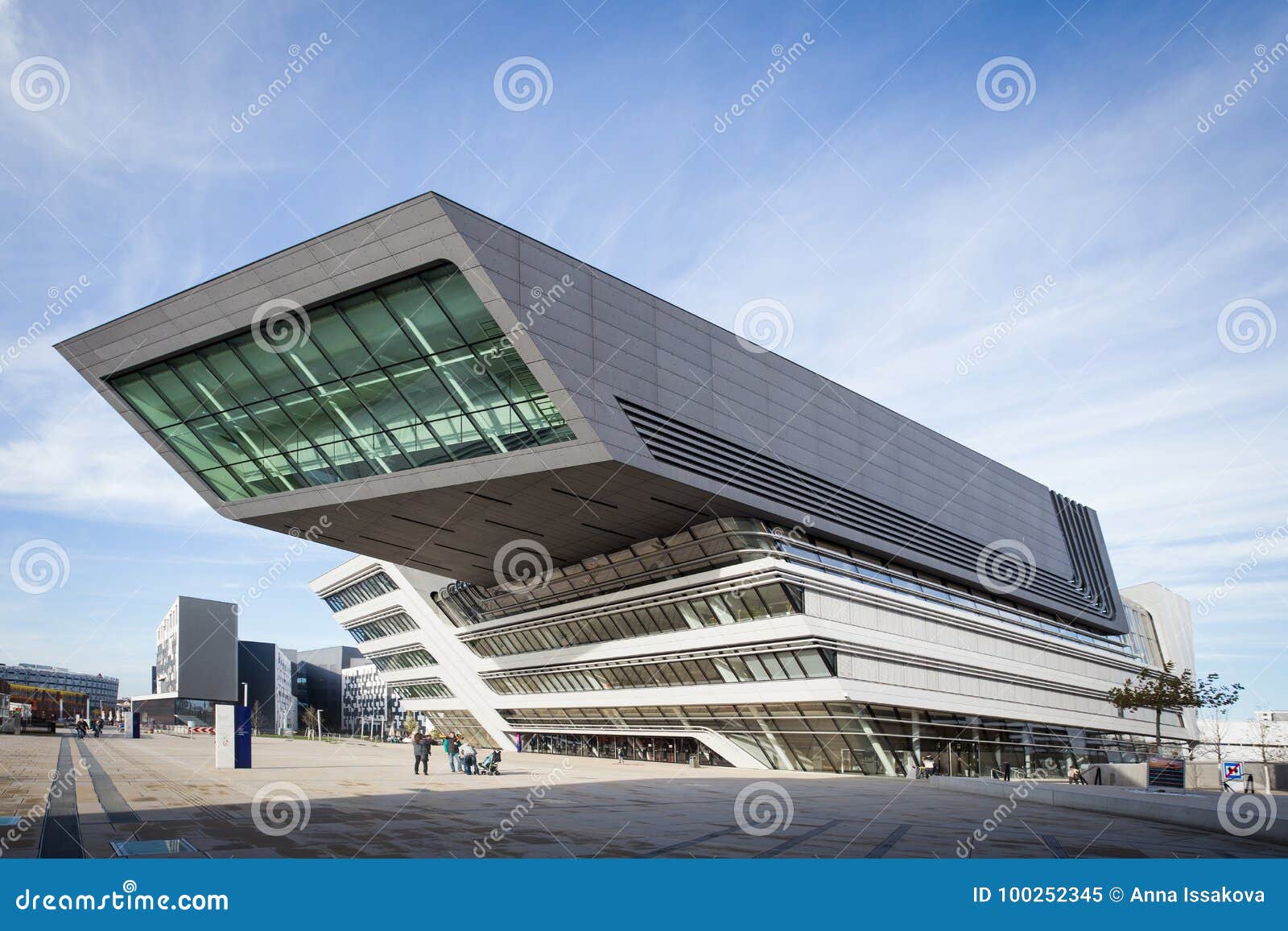 Library and Learning Centre at the University of Economics in Vi ...