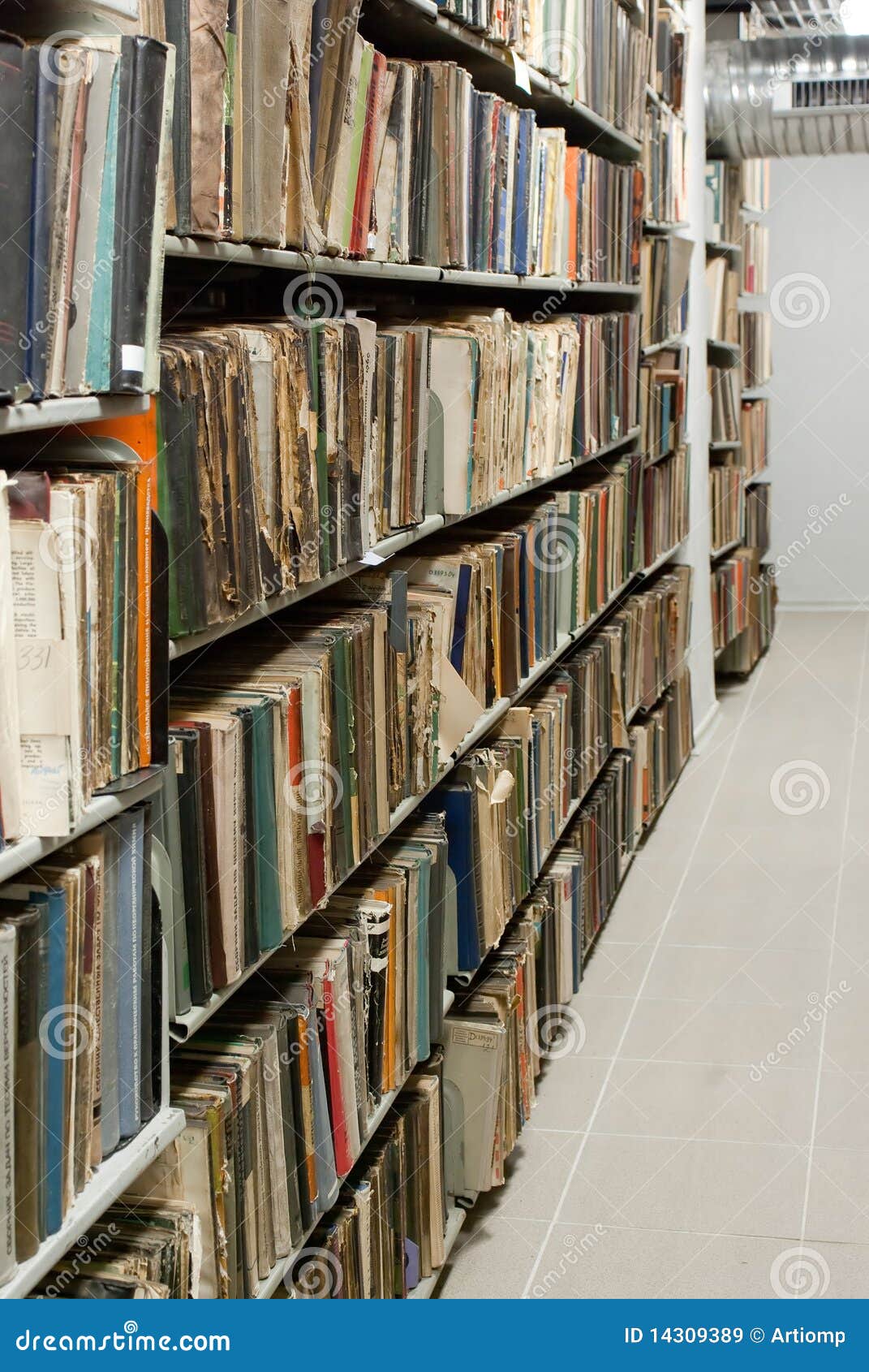 Library Vintage Database, Archives Stock Image - Image of index ...