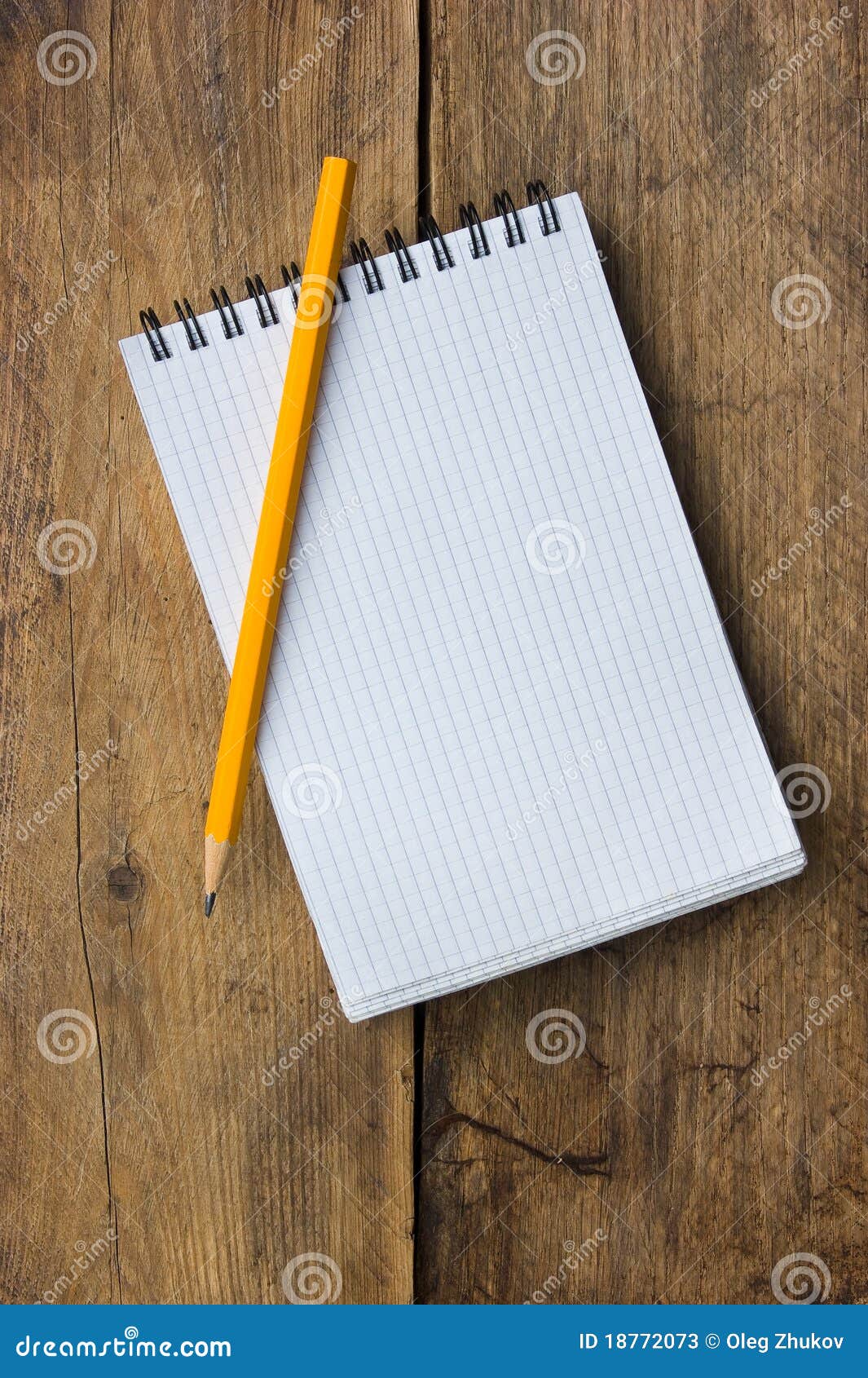 Libreta y lápiz imagen de archivo. Imagen de retro, vendimia - 18772073
