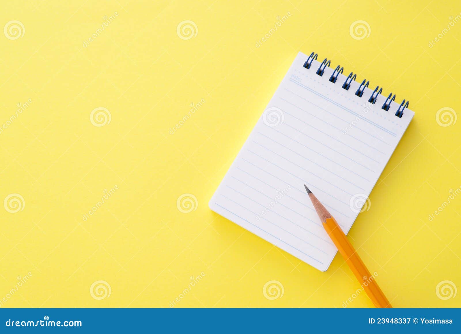 Libreta y lápiz imagen de archivo. Imagen de carta, lista - 23948337