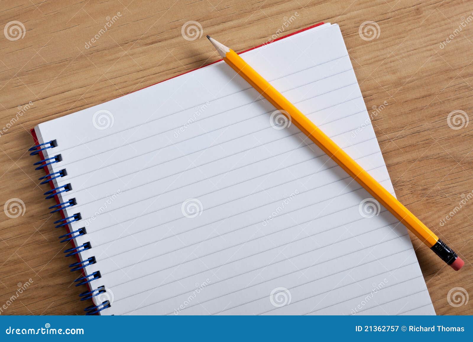 Libreta Y Lápiz En Blanco Fotografía de archivo libre de regalías ...