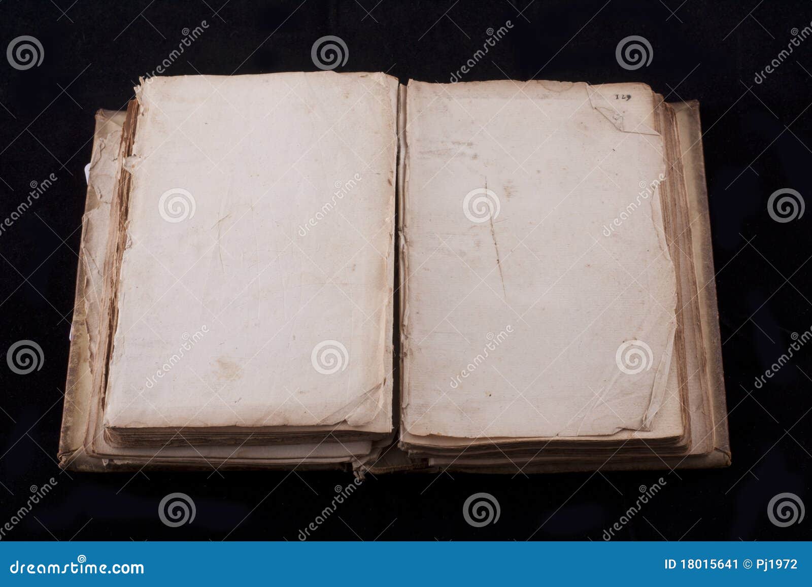 Libro antico immagine stock. Immagine di storia, antique - 18015641