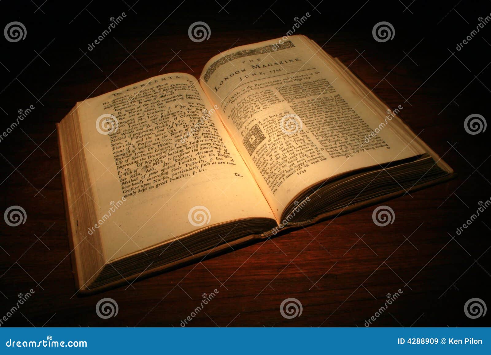 Libro antico immagine stock. Immagine di storico, vecchio - 4288909